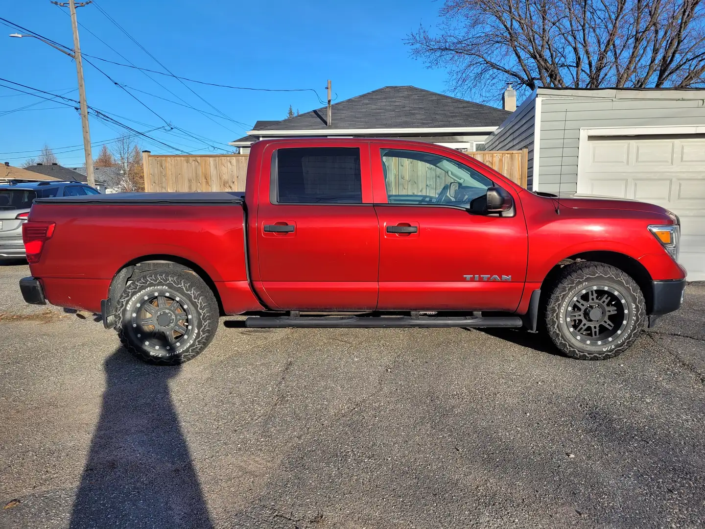 2017 Nissan Titan | $ 23,500 | 111,644 km | Gasoline Pick-up Truck for ...
