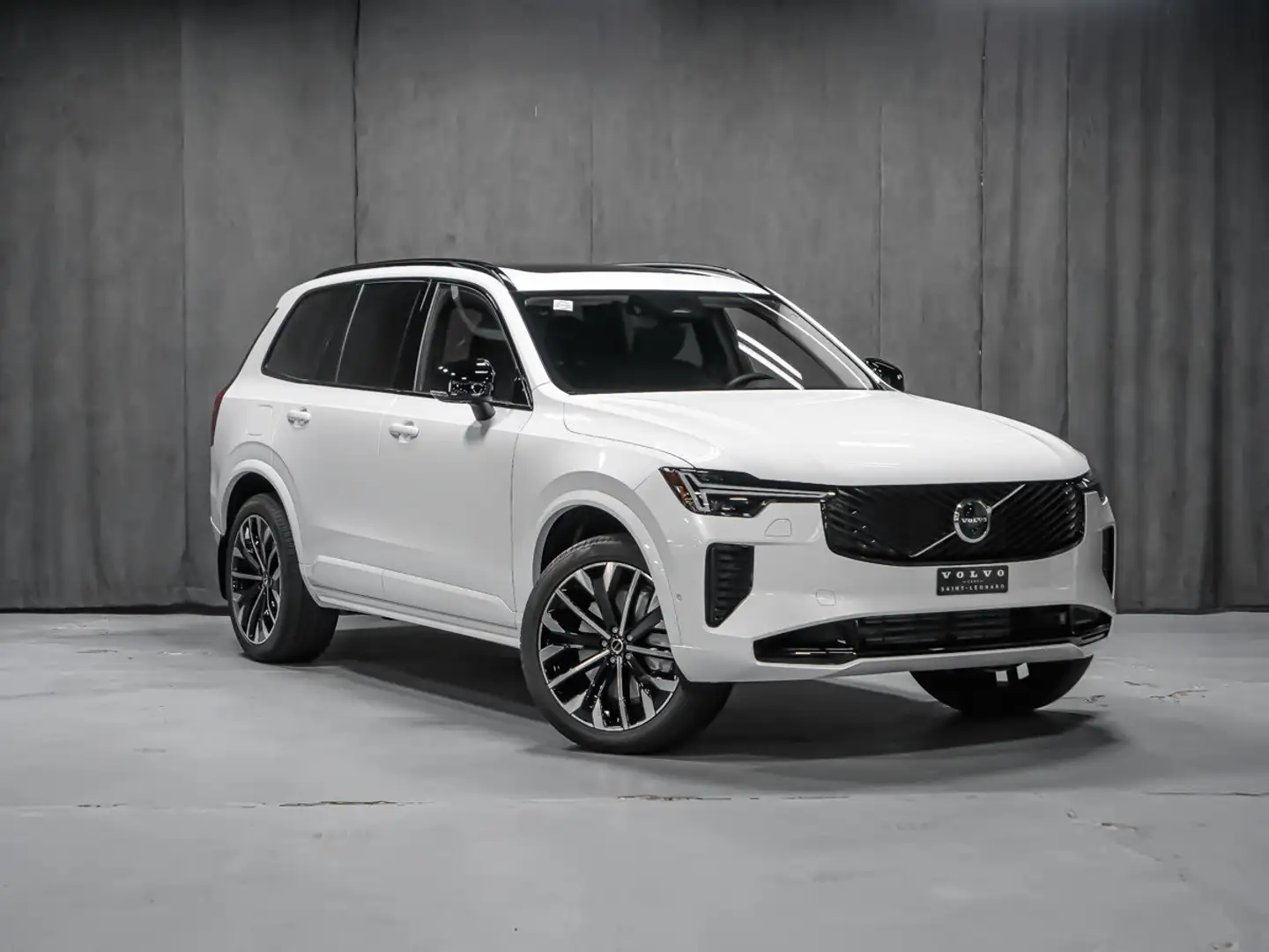 2026 Volvo XC90 | $ 92,894 | 2,380 km | Gas/Electric Hybrid SUV for ...