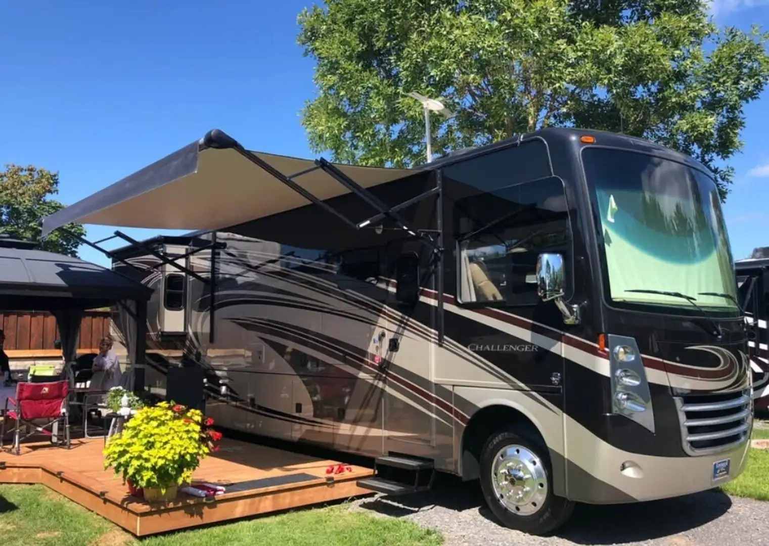 2015 Thor Motor Coach Challenger | $ 119,900 | 47,000 km Class A ...