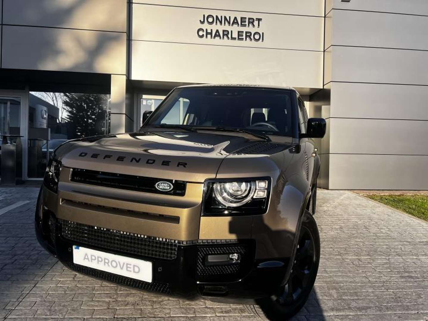 Land Rover Defender SUV/4x4/Pick-Up en Brun voiture de démonstration à ...