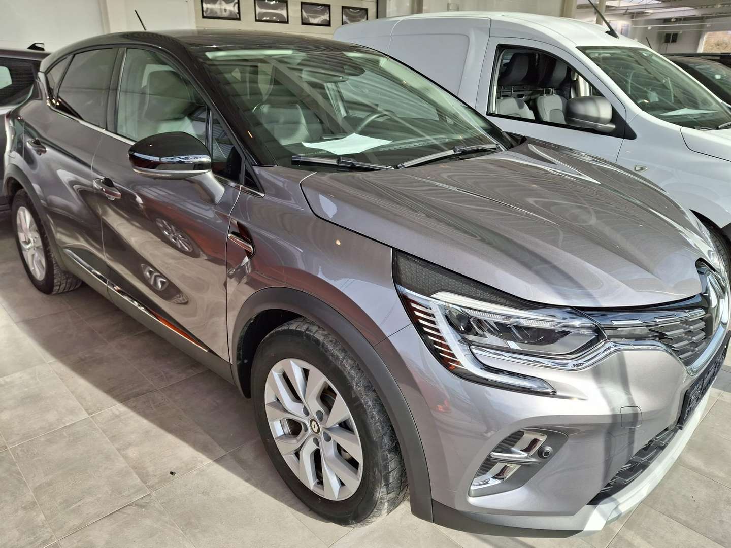 Renault Captur SUV/4x4/Pick-Up en Gris occasion à Durbuy pour € 19 999