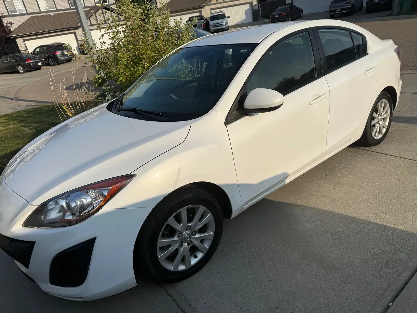2011 Mazda 3 | $ 5,500 | 220,000 km | Gasoline Sedan for sale by ...
