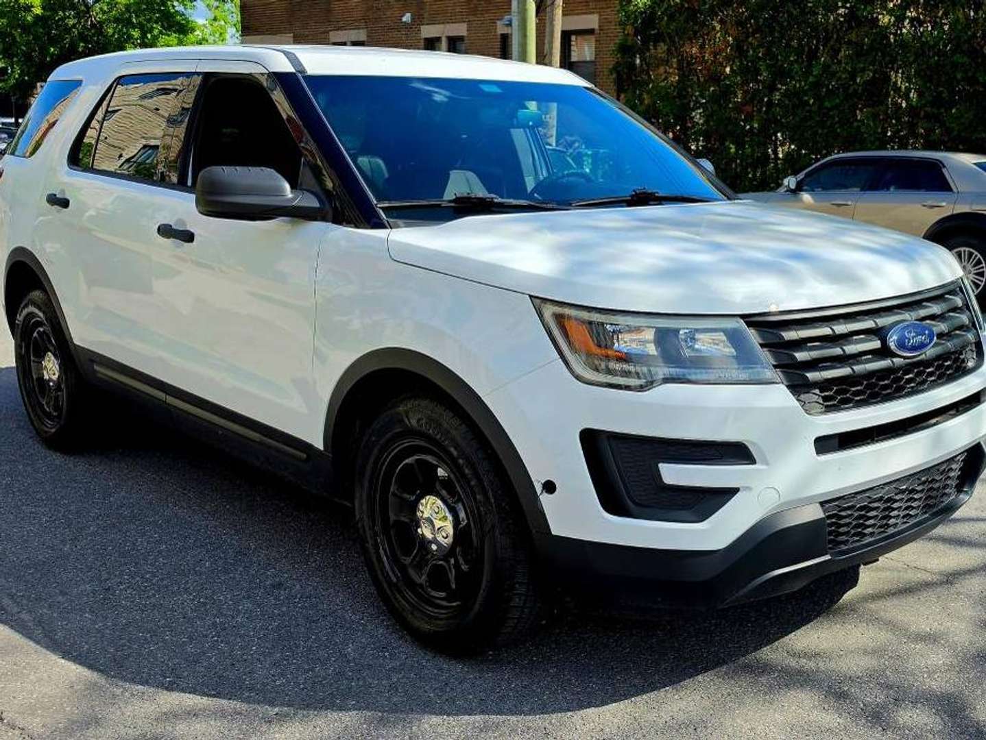 2016 Ford Police Interceptor Utility | $ 6,880 | 142,000 km | Gasoline ...