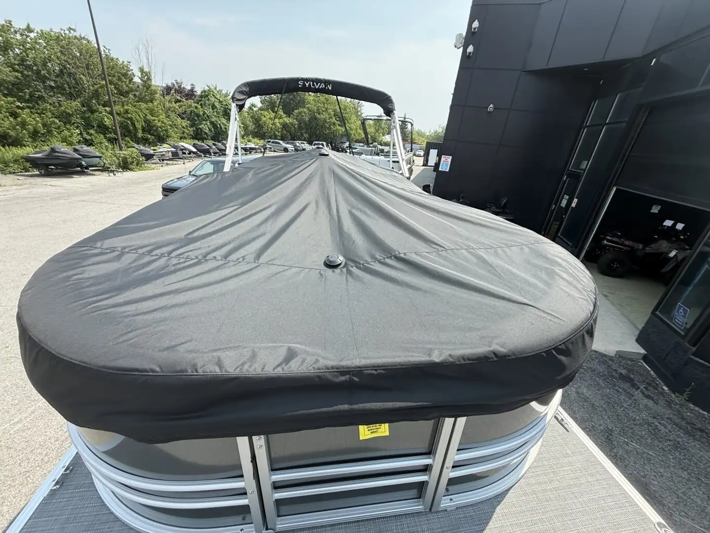 2026 Sylvan Mirage 820 LZ | $ 49,995 | 0 km Ski & Wakeboard Boat for ...