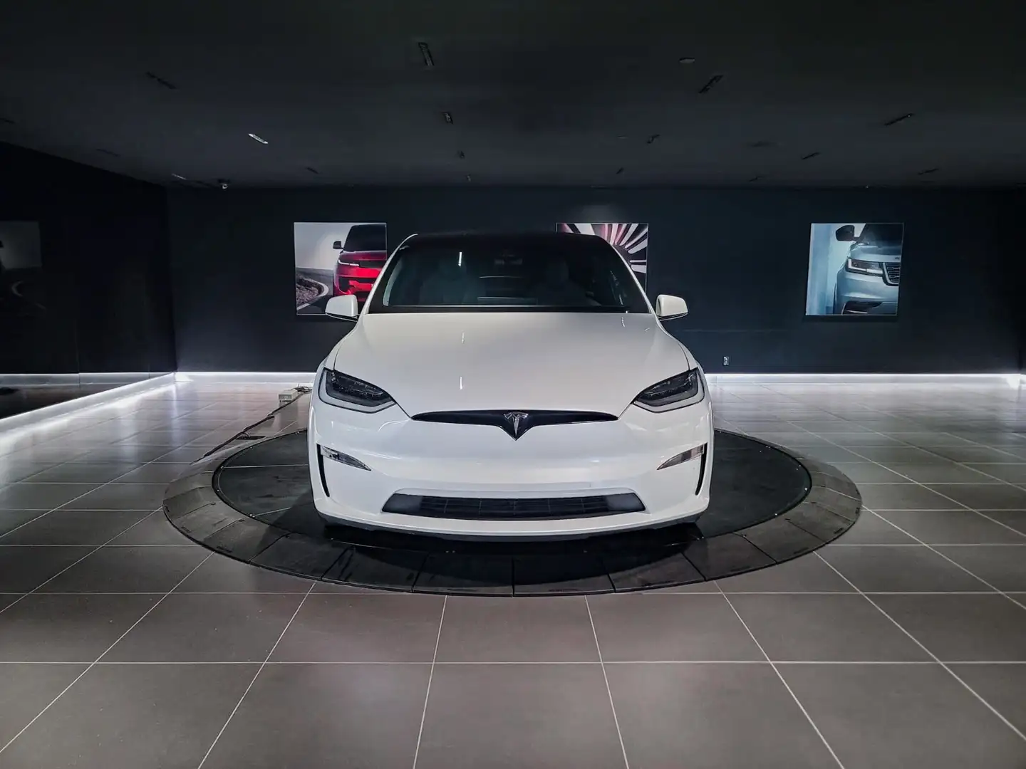 2022 Tesla Model X | $ 99,995 | 70,856 km | Electric SUV for sale by ...