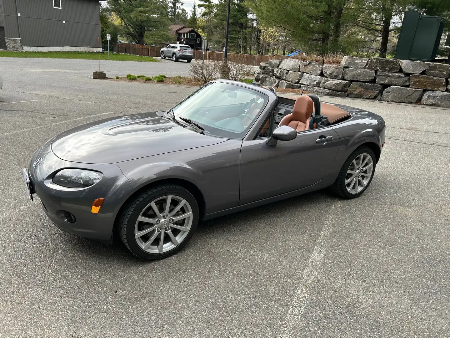 2006 Mazda MX-5 Miata | $ 17,000 | 72,800 km | Gasoline Convertible for ...