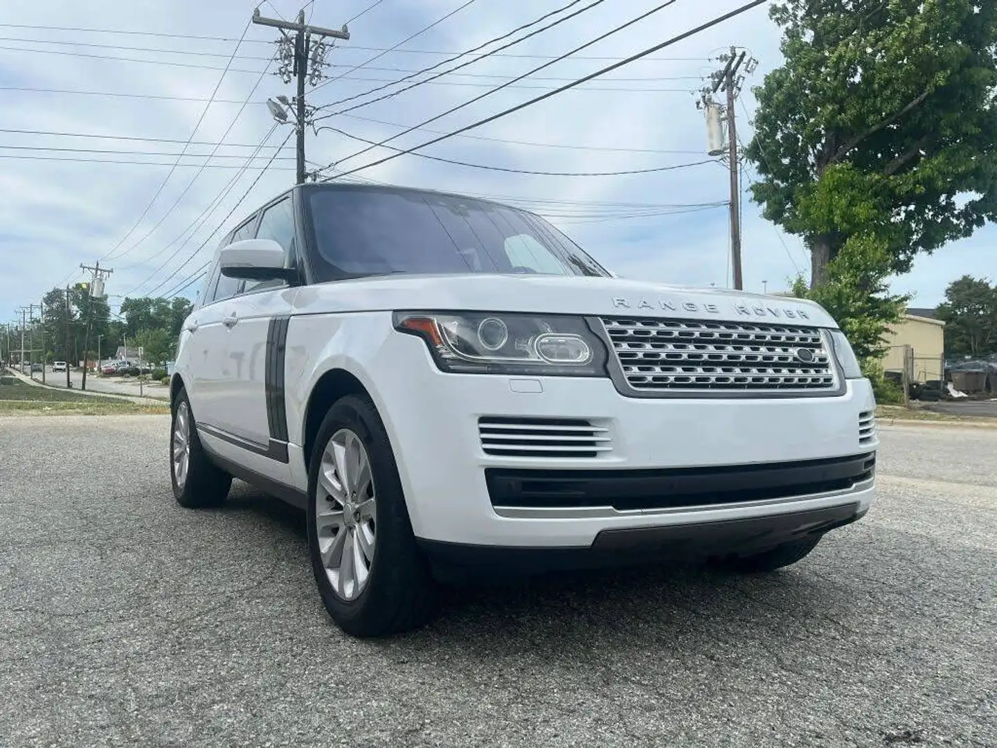 2017 Land Rover Range Rover | $ 35,000 | 182,000 km | Gasoline SUV for ...