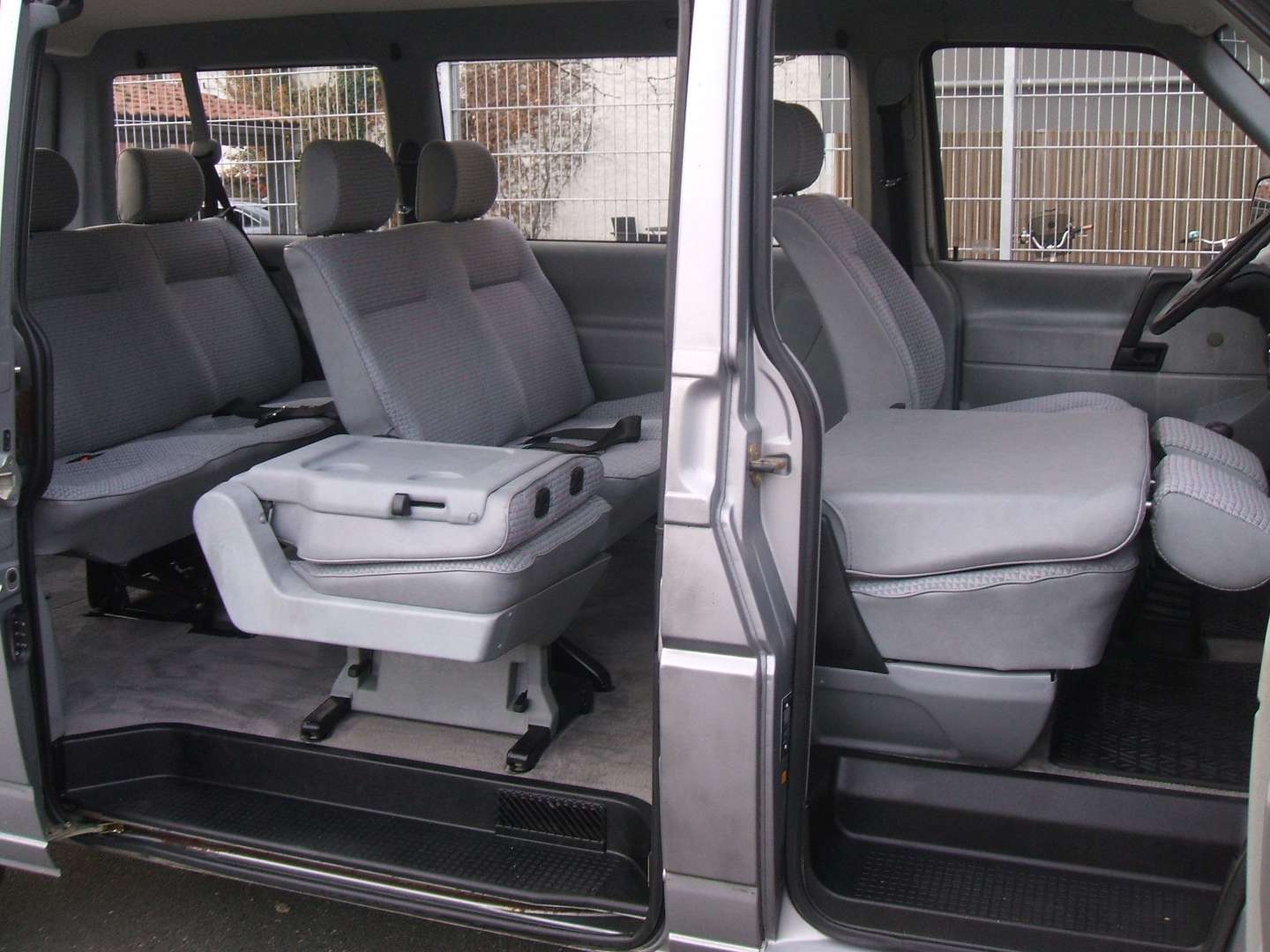 Volkswagen T4 Multivan Van/Kleinbus in Grau oldtimer in NÜRNBERG für € ...