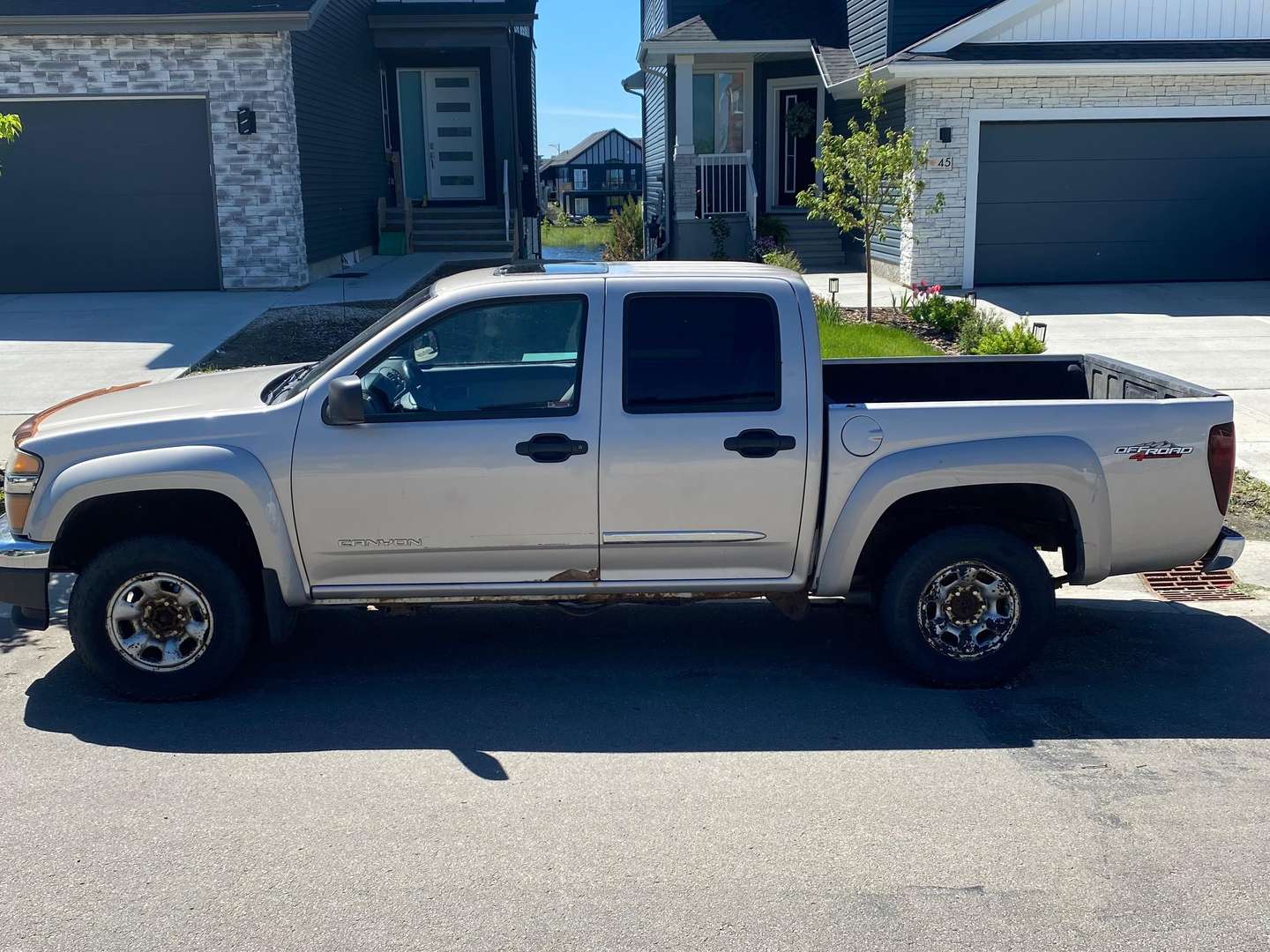 2005 GMC Canyon | $ 4,800 | 291,400 km | Gasoline Pick-up Truck for ...