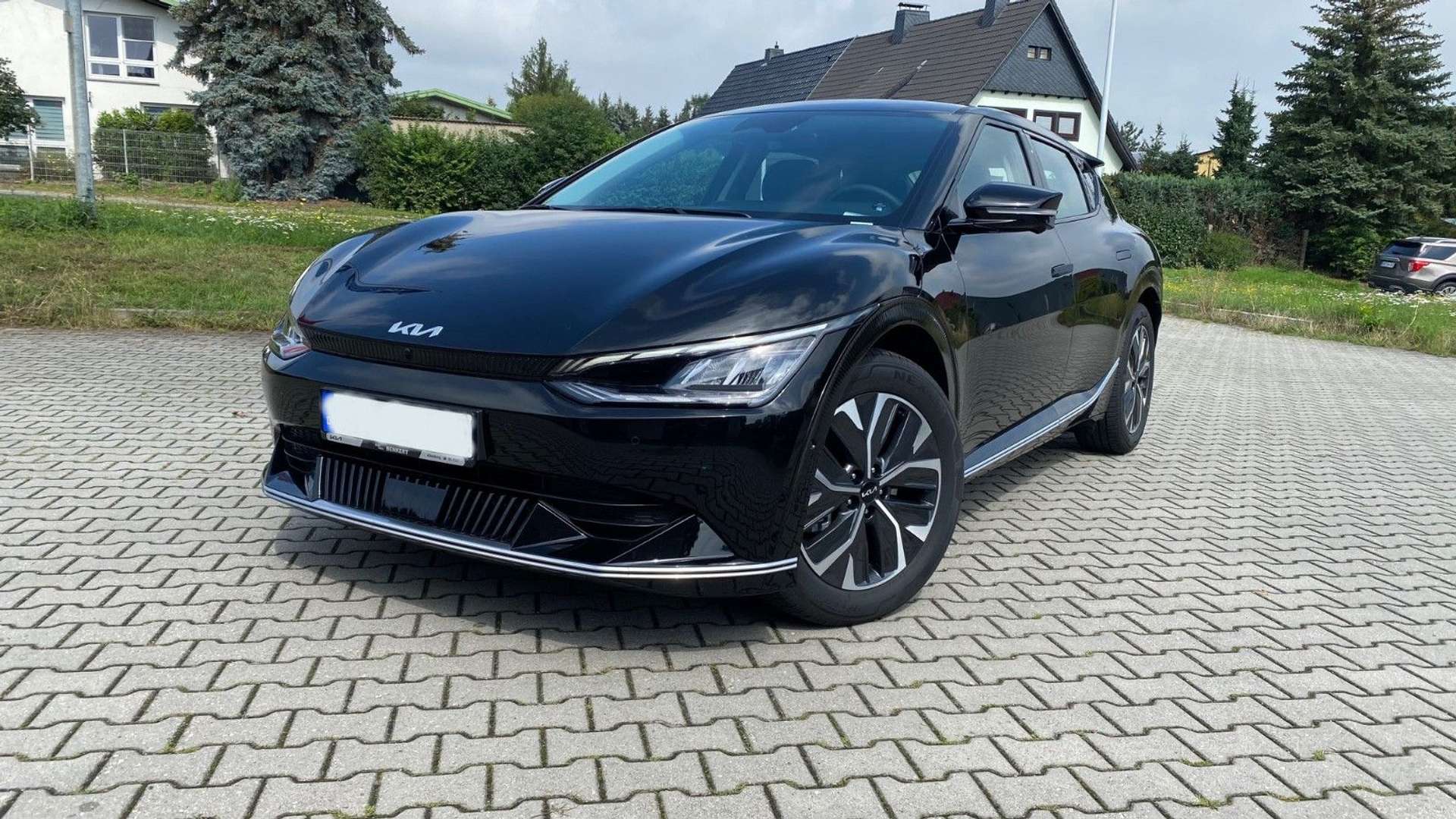 Kia EV6 SUV/Geländewagen/Pickup in Schwarz gebraucht in Altenburg für € ...