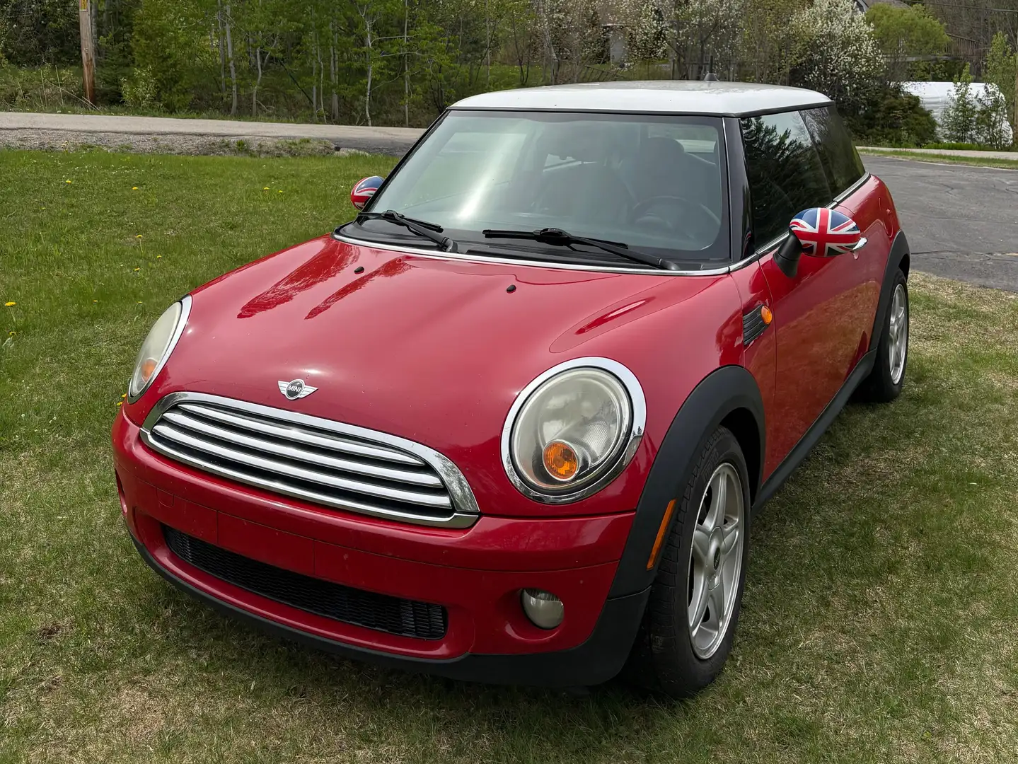 2010 MINI Cooper Hardtop | $ 7,200 | 104,529 km | Gasoline Hatchback ...