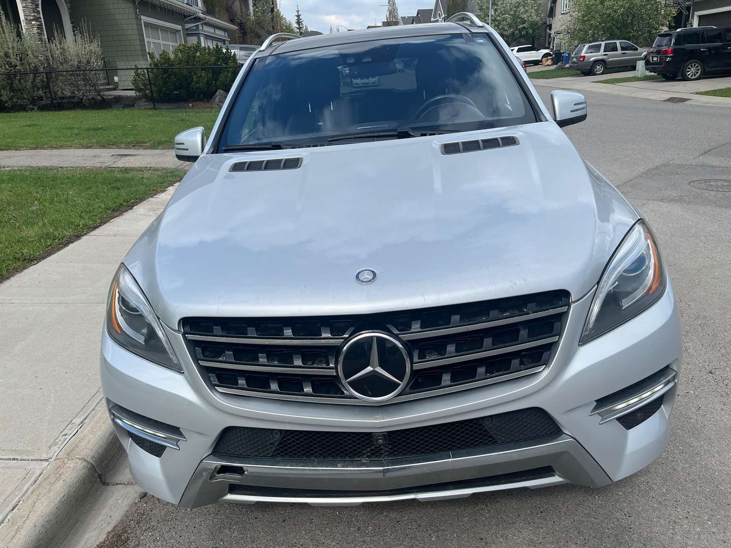 2015 Mercedes-Benz M-Class | $ 18,000 | 180,000 km | Gasoline SUV for ...
