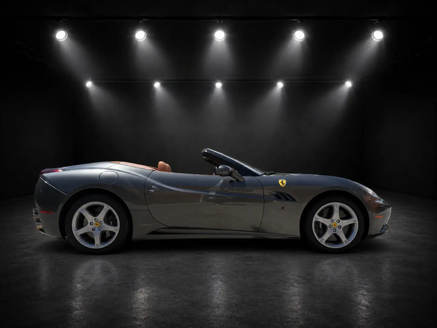 2014 Ferrari California | $ 146,800 | 37,000 km | Gasoline Convertible ...