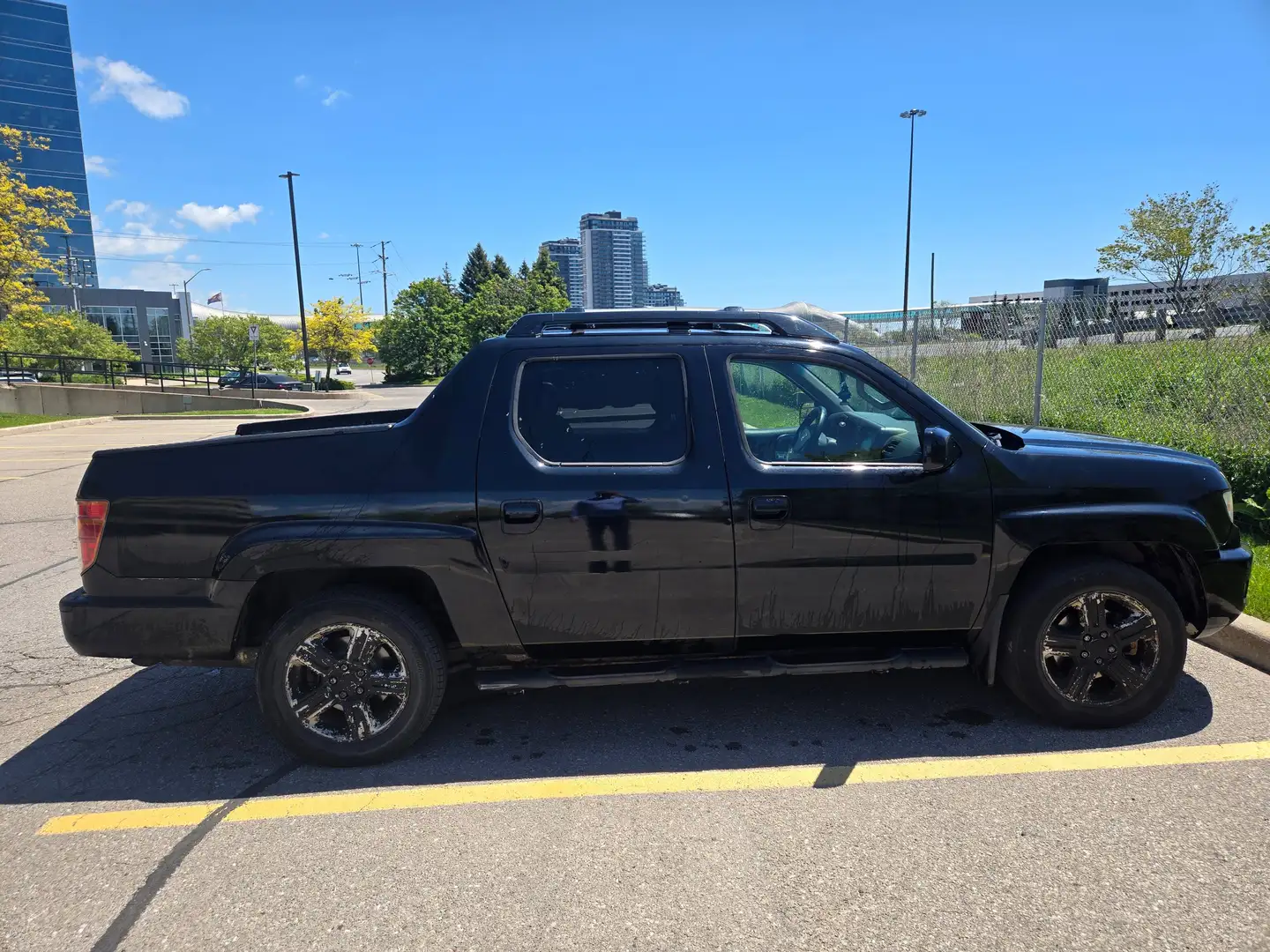 2011 Honda Ridgeline | $ 5,500 | 330,000 km | Gasoline Pick-up Truck ...