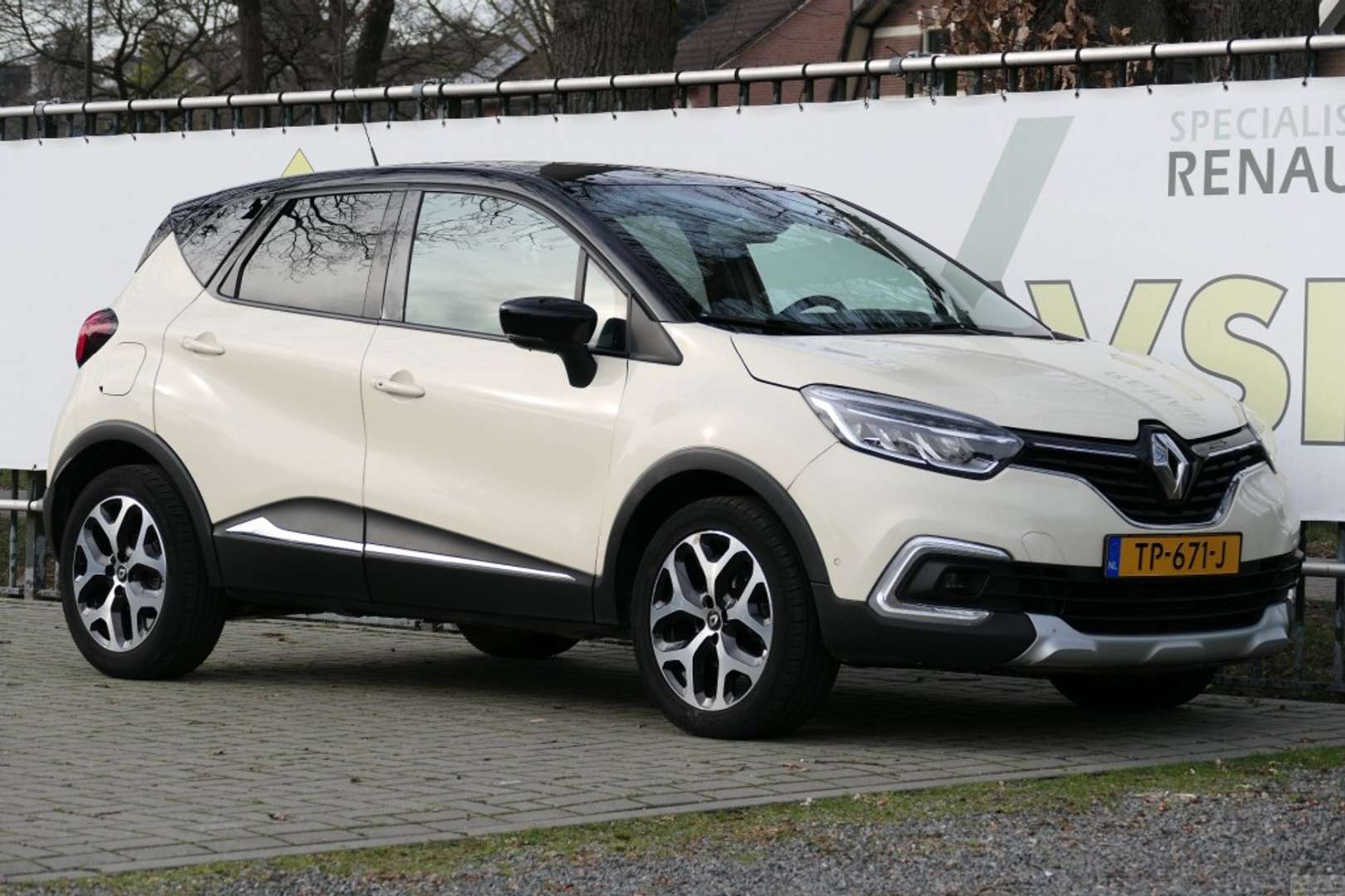 Renault Captur occasion | SUV/Off-Road/Pick-Up | Wit | in APELDOORN ...