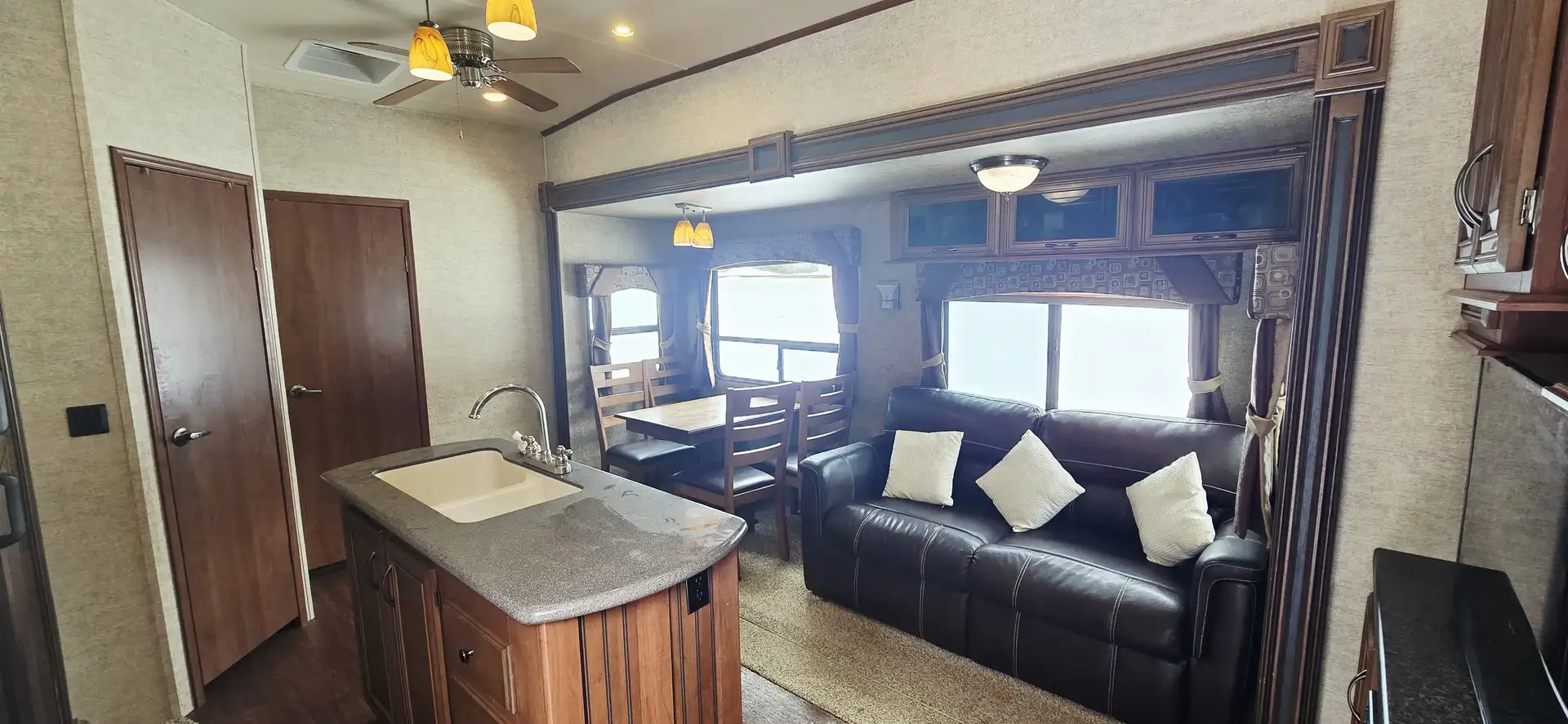 2015 Forest River Sierra | $ 37,000 | 0 km Fifth Wheel for sale by ...