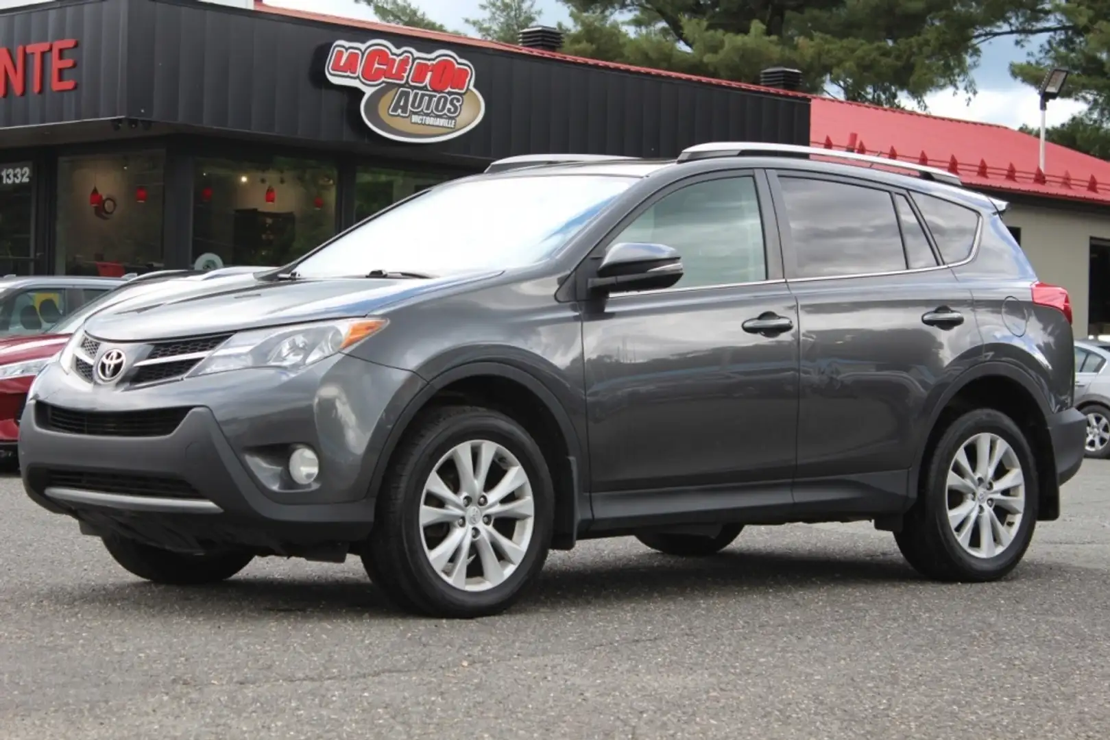 2013 Toyota RAV 4 | $ 11,990 | 237,413 km | Gasoline SUV for sale by La ...