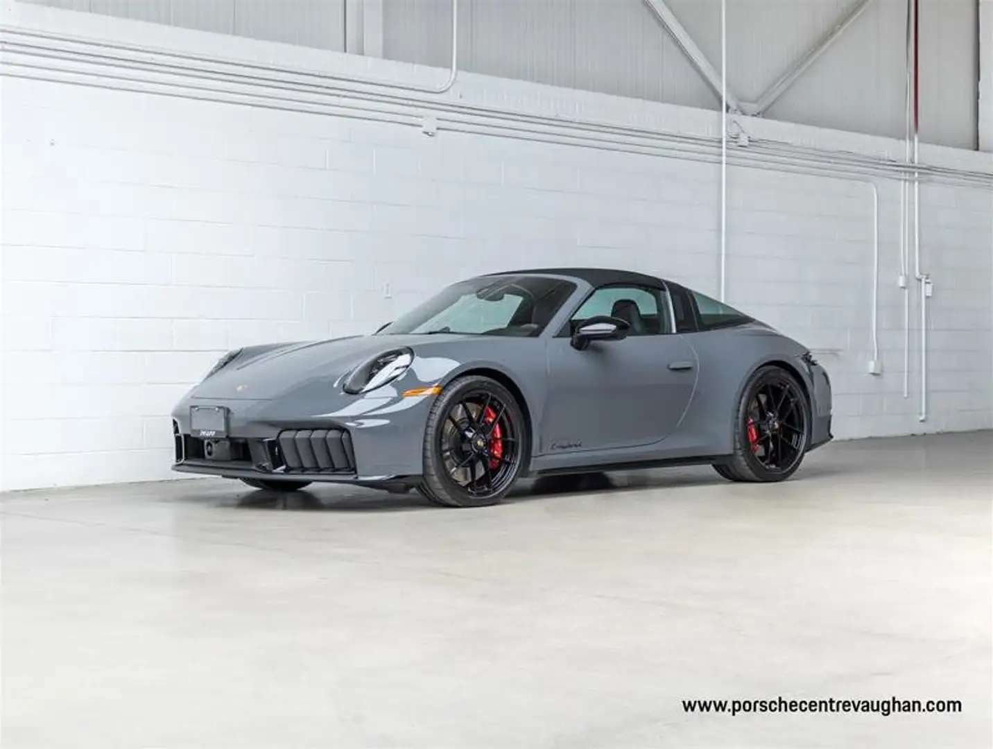 2025 Porsche 911 | $ 259,900 | 2,750 km | Gas/Electric Hybrid Coupe for ...