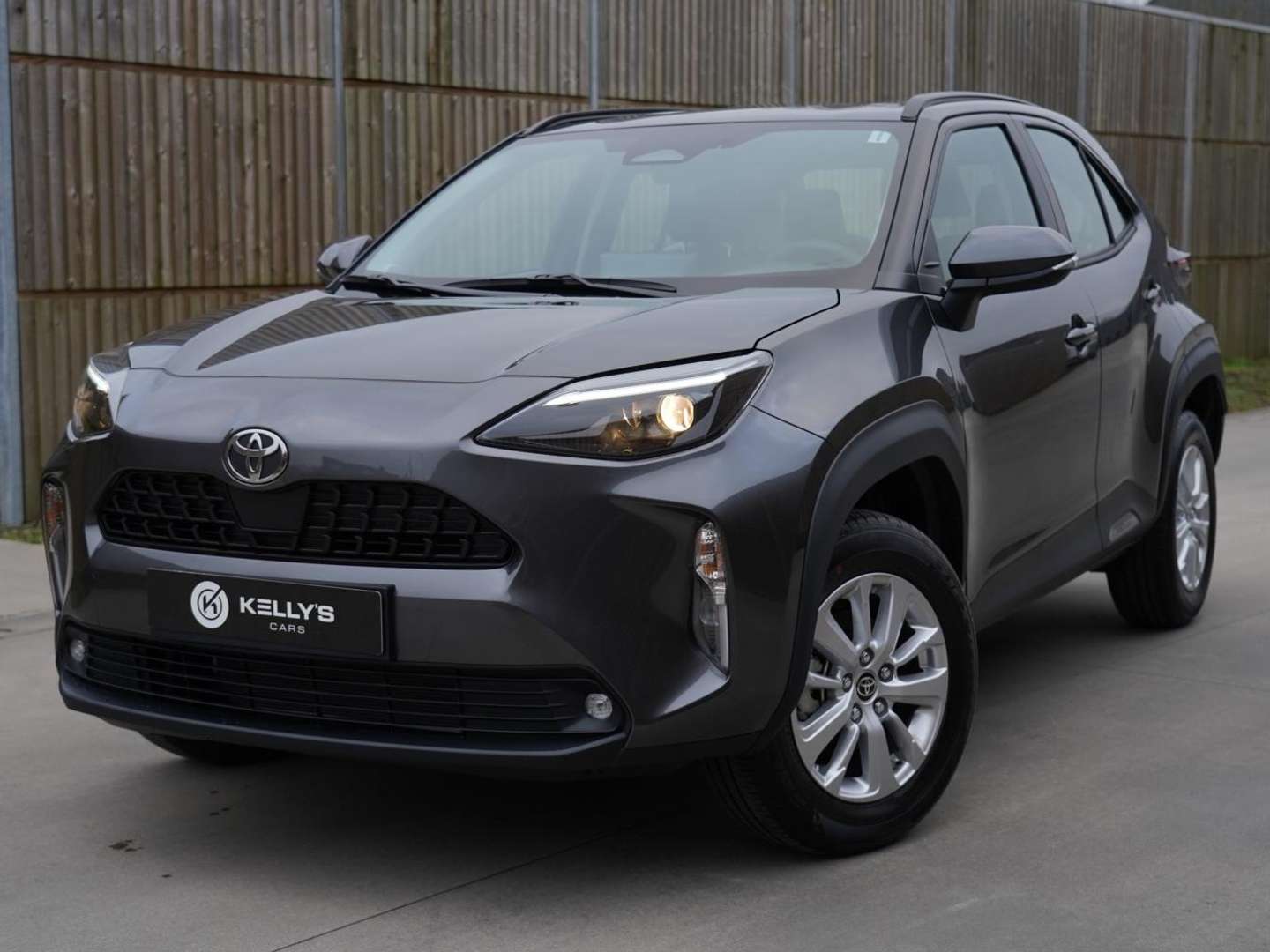 Toyota Yaris Cross SUV/4x4/Pick-up in Grijs tweedehands in Oostakker ...
