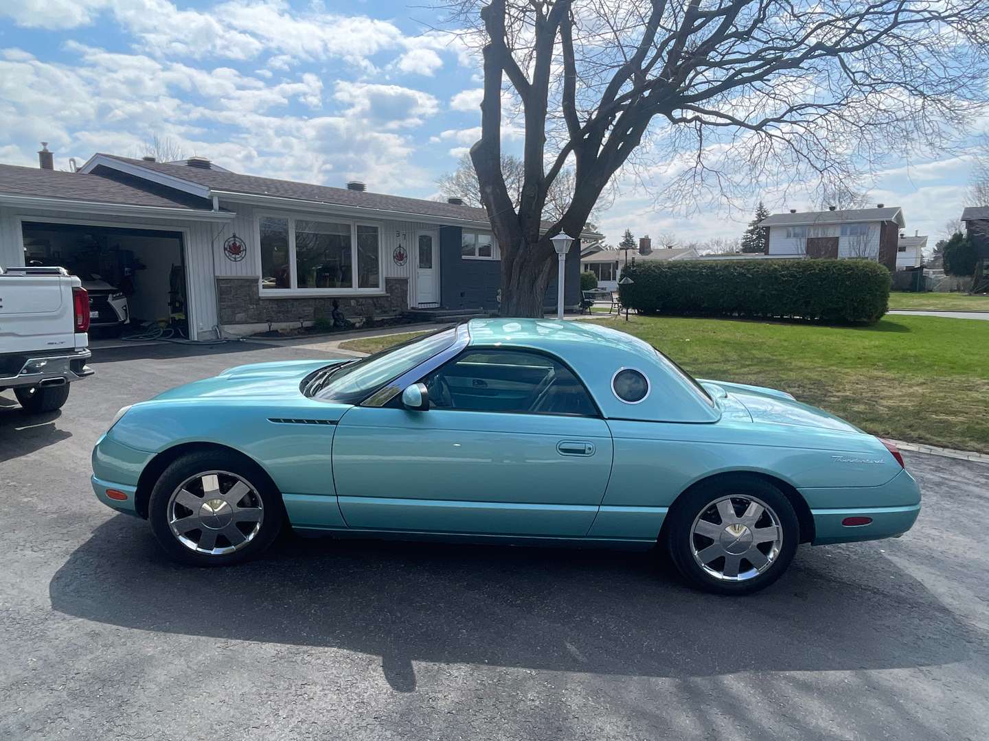 2002 Ford Thunderbird | $ 21,500 | 100,260 km | Gasoline Convertible ...