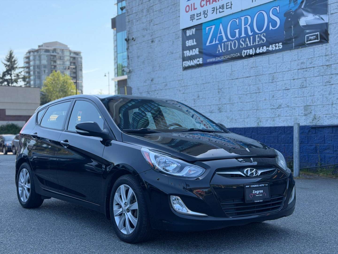 2014 Hyundai ACCENT | $ 5,890 | 178,266 km | Gasoline Hatchback for ...