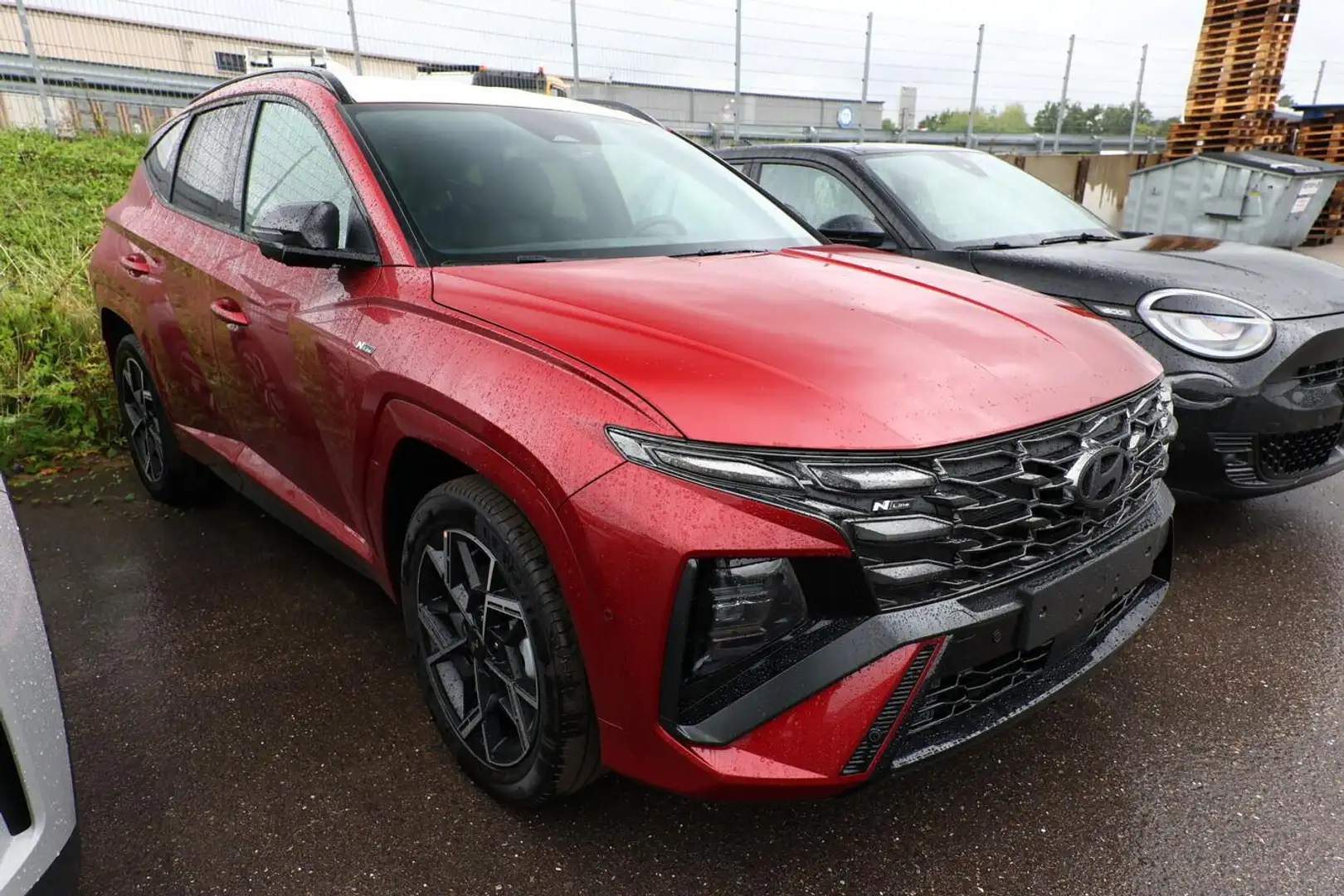 Hyundai TUCSON SUV/Geländewagen/Pickup in Rot tageszulassung in Wiener ...