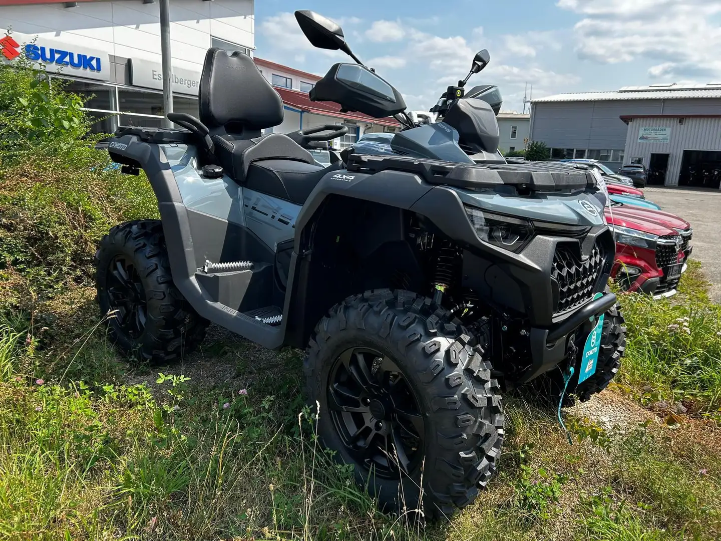 CF Moto CForce 850 Quad/ATV in Grau neu in Surheim für € 11.999,-