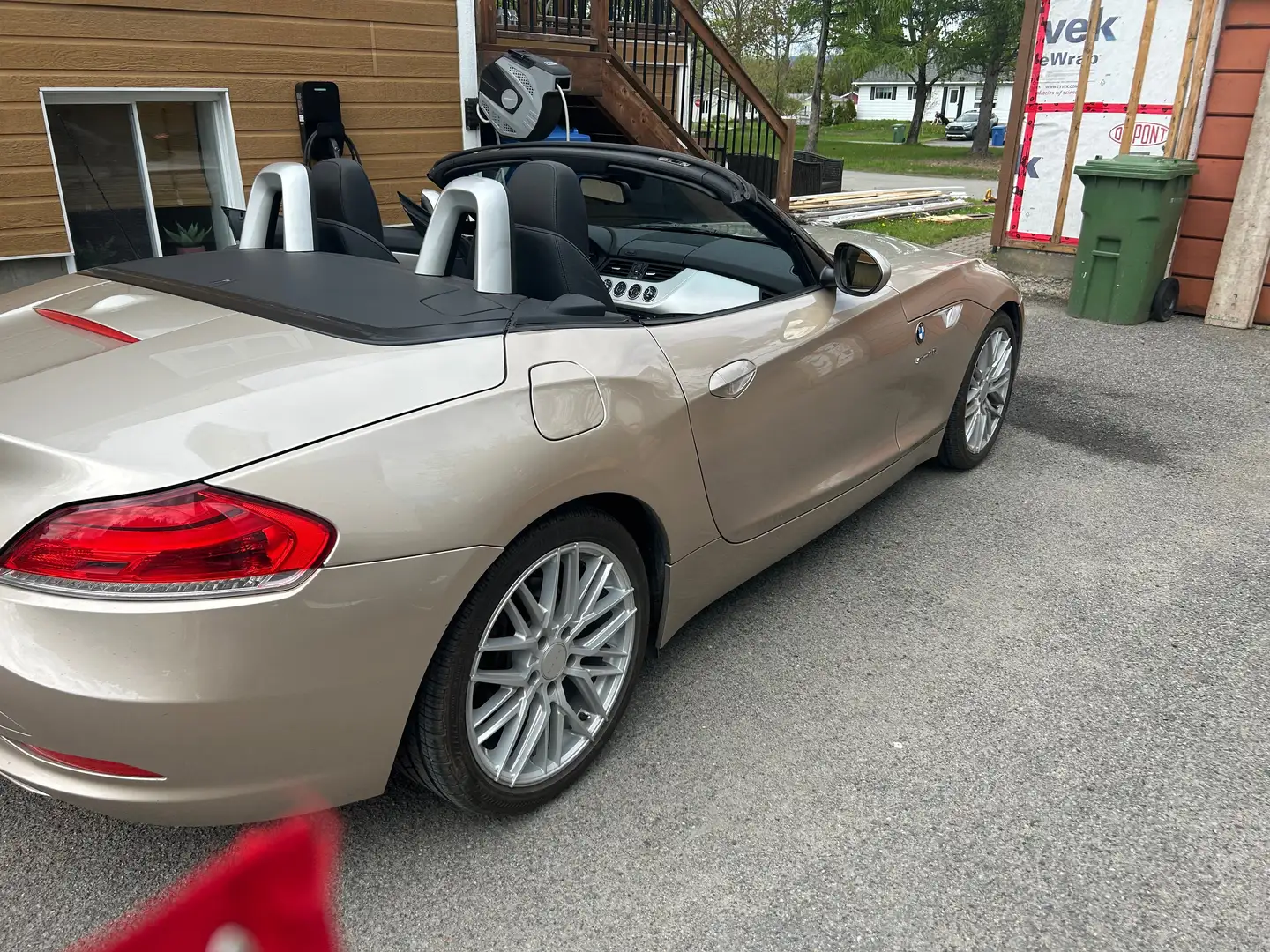 2009 BMW Z4 | $ 23,500 | 115,000 km | Gasoline Convertible for sale by ...