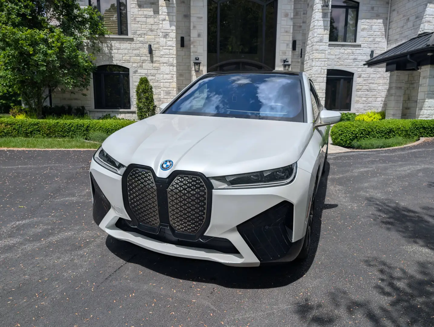 2024 BMW iX | $ 79,900 | 48,000 km | Electric SUV for sale by Private ...