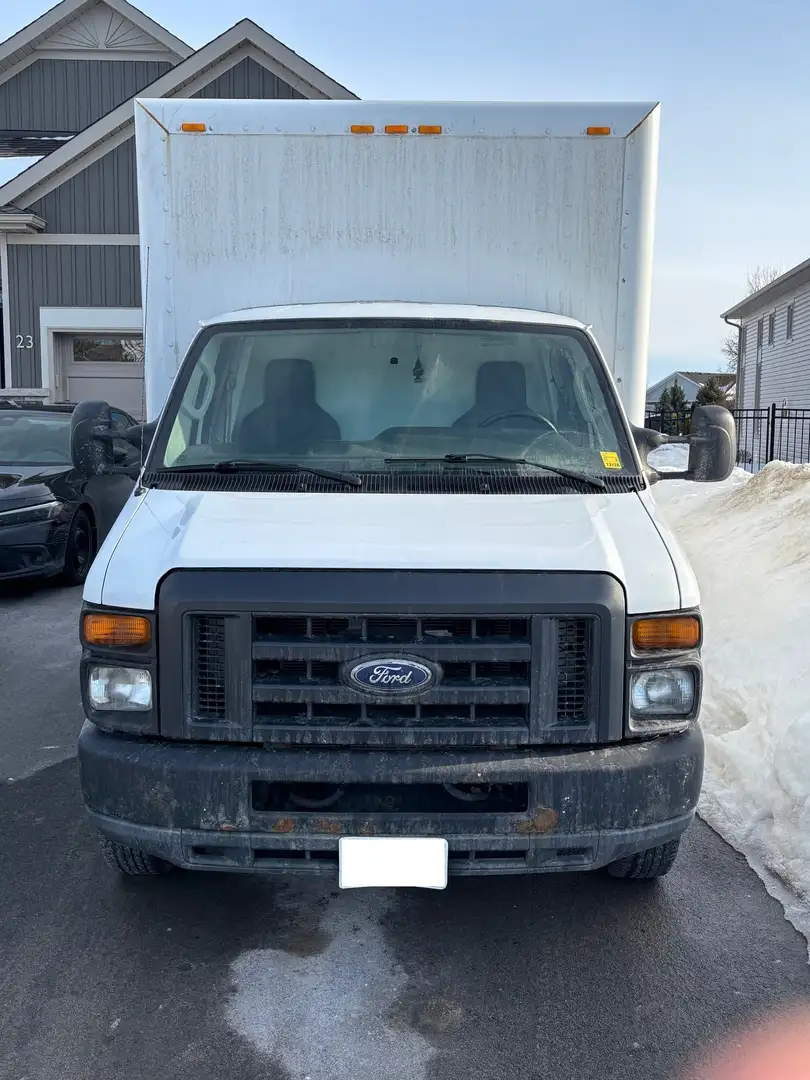 2016 Ford E-350 | $ 14,995 | 118,000 km Box Truck for sale by Private ...