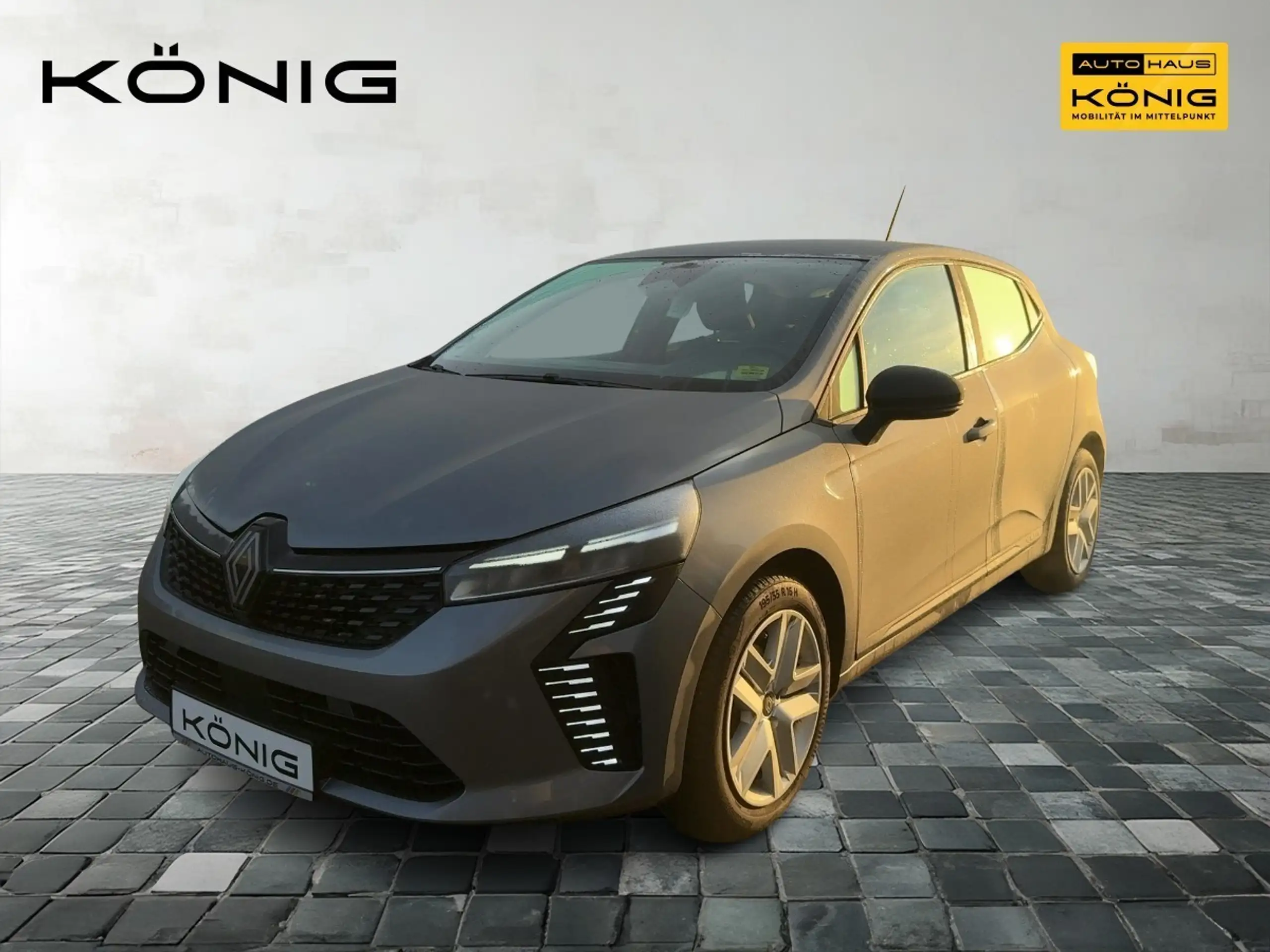 Renault Clio V 1.0 TCe 90 Evolution Automatik, 2024, Petrol, Automatic ...