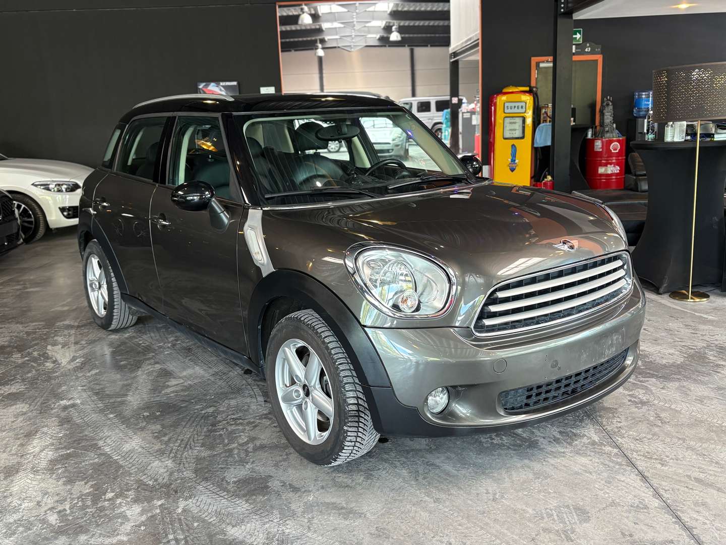 MINI Cooper Countryman SUV/4x4/Pick-up in Grijs tweedehands in Wauthier ...