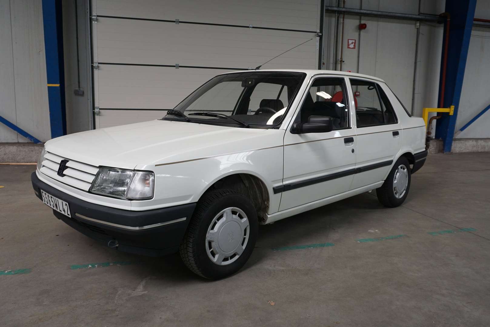 Peugeot 309 occasion | Hatchback | Wit | in Buren voor € 5.900