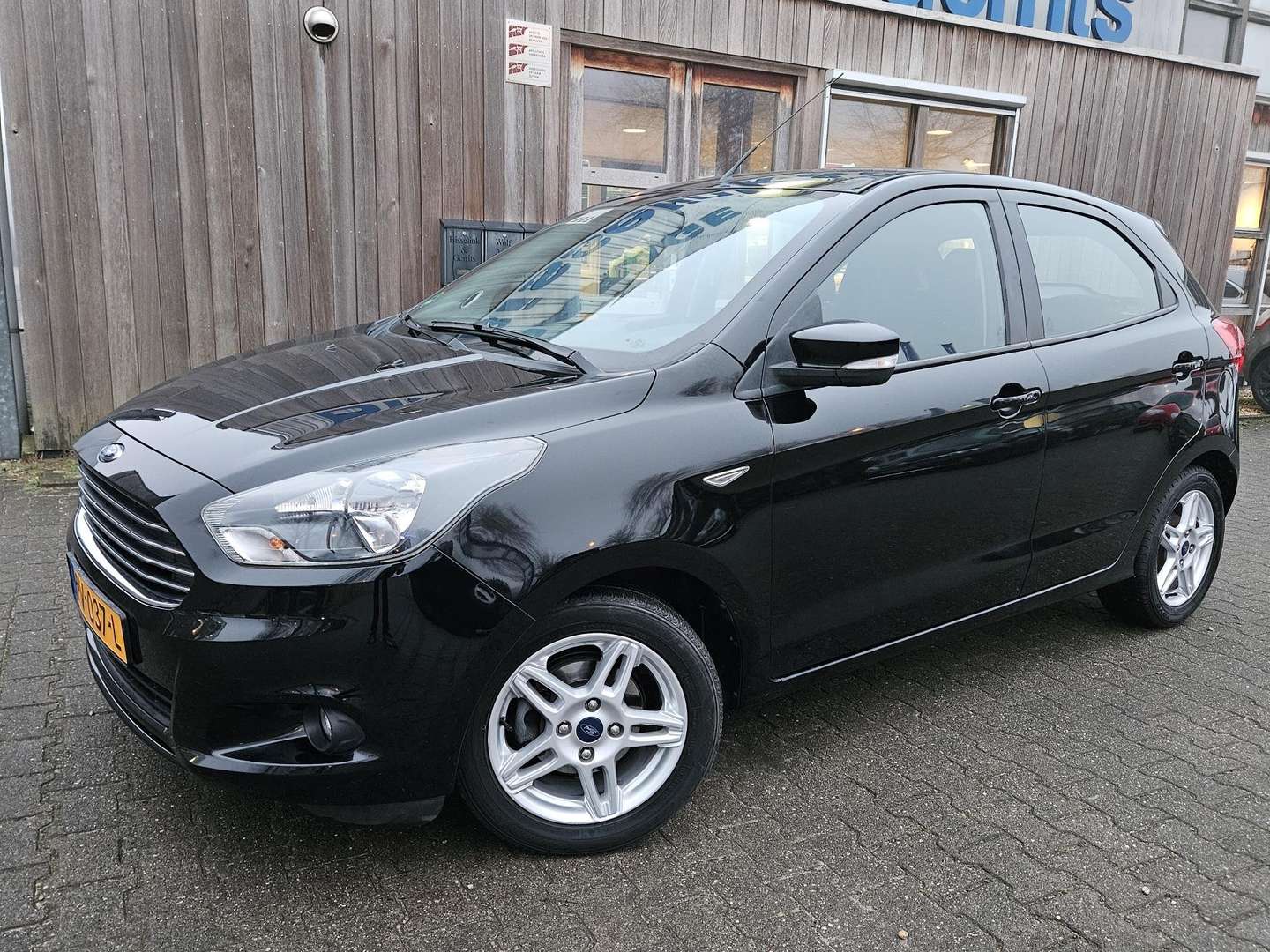 Ford Ka/Ka+ occasion | Hatchback | Zwart | in NIJMEGEN voor € 7.450,-