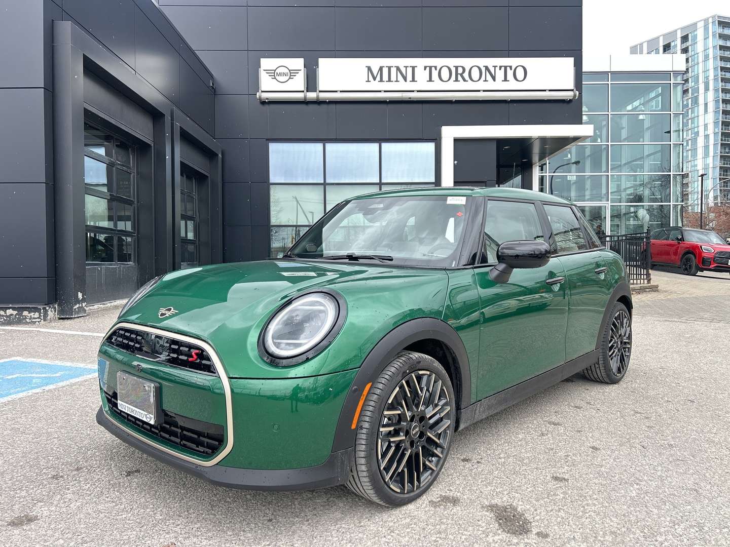 2026 MINI 5 Door | $ 56,570 | 90 km | Gasoline Sedan for sale by MINI ...