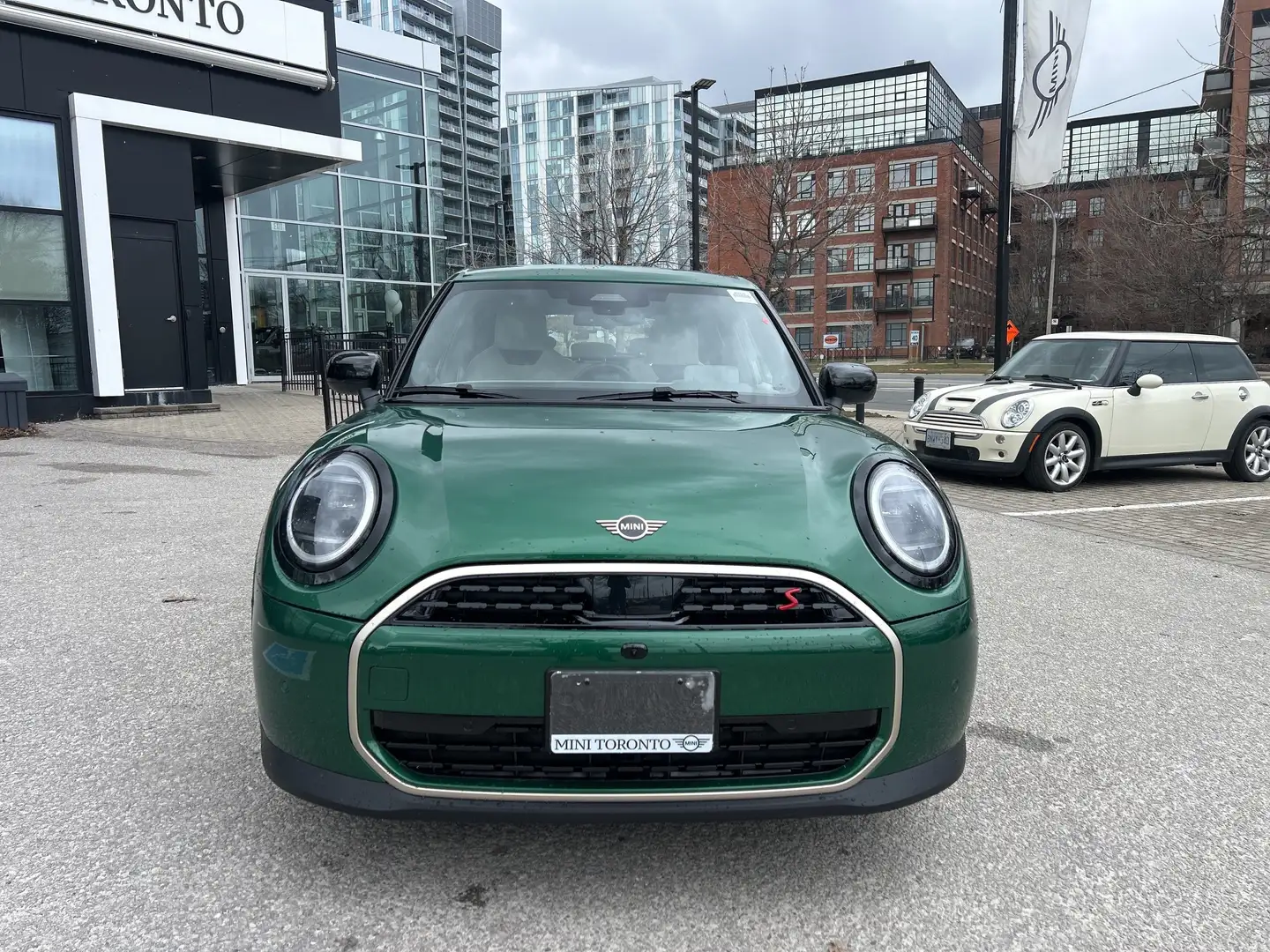 2026 MINI 5 Door | $ 56,570 | 90 km | Gasoline Sedan for sale by MINI ...