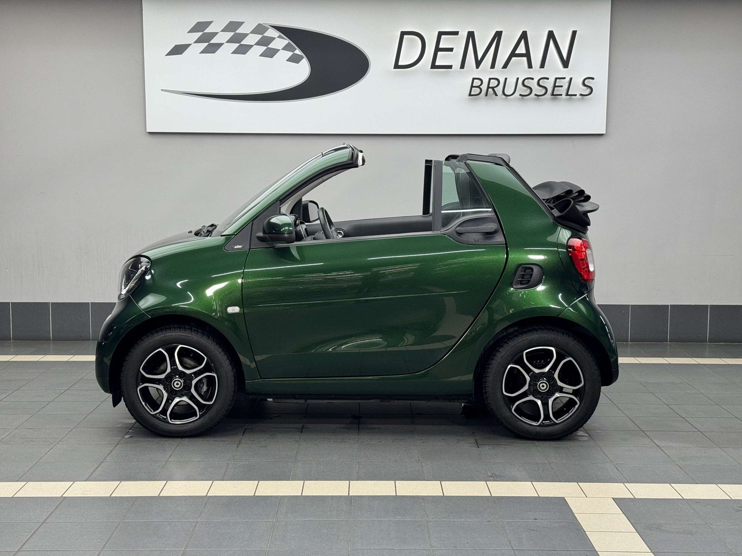 smart forTwo Cabrio *Prime*Cuir Sièges chauffants *90 cv* | Deman ...