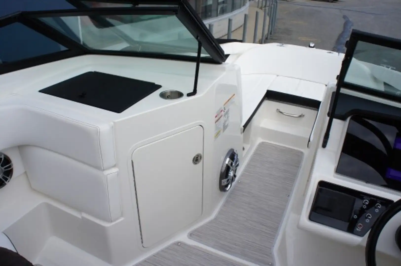 2023 Sea Ray SPX190 4.5L MPI A1 200CV | $ 88,995 Classic Power Boat for ...