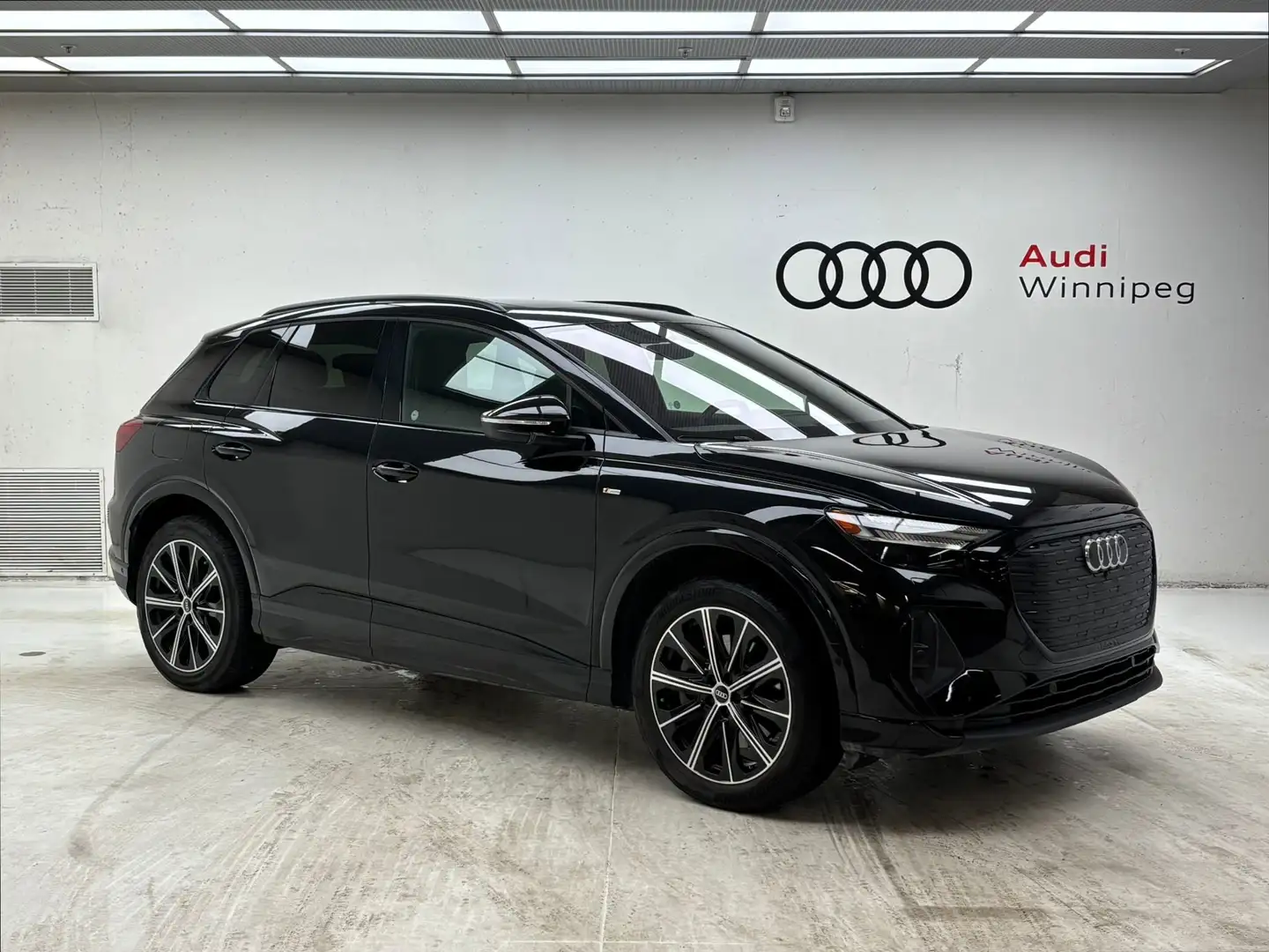 2023 Audi Q4 e-tron | $ 45,500 | 37,657 km | Electric SUV for sale by ...