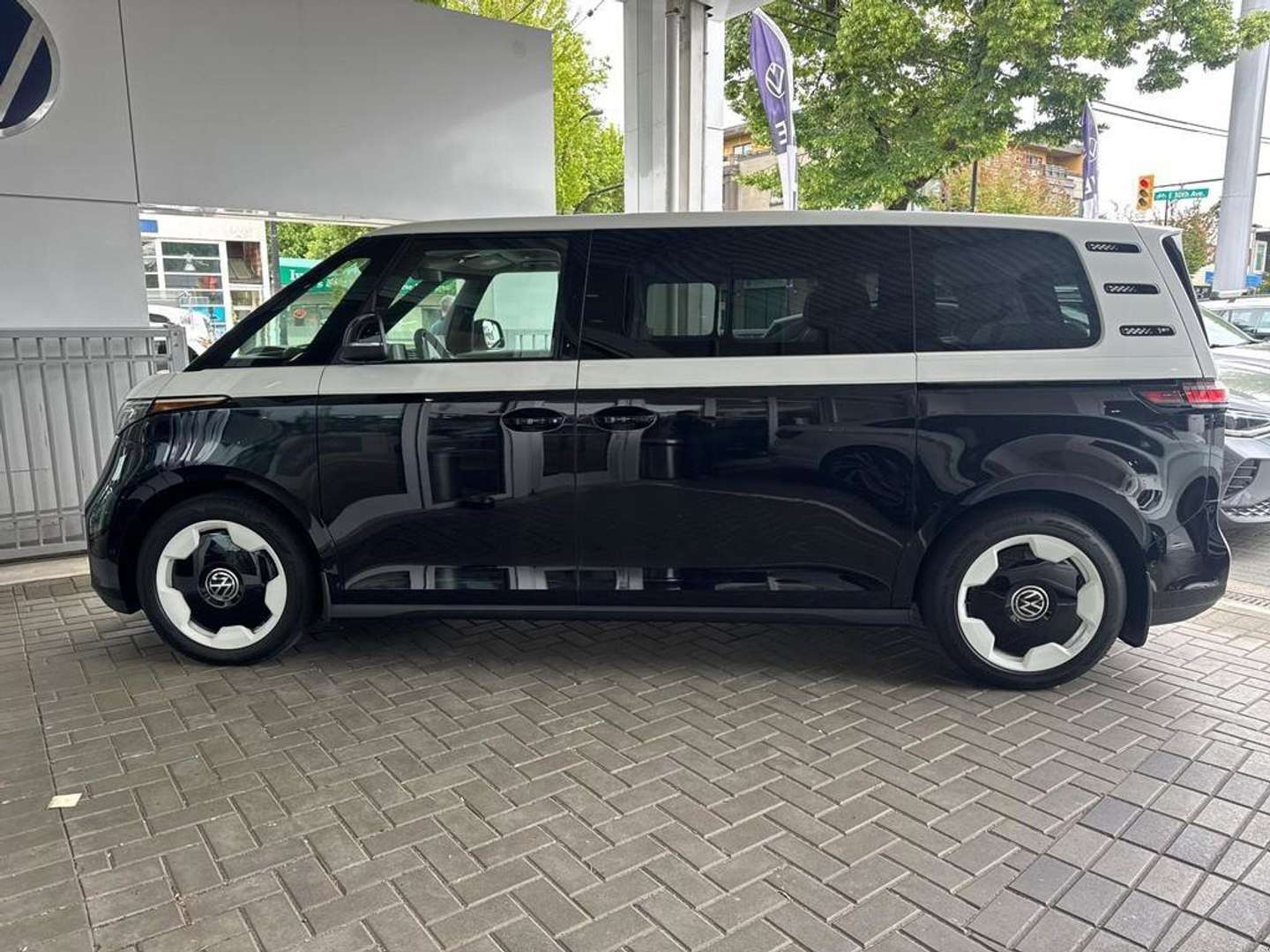 Volkswagen ID. Buzz 2025 | 62 900 $ | 378 km | Mini-fourgonnette à ...