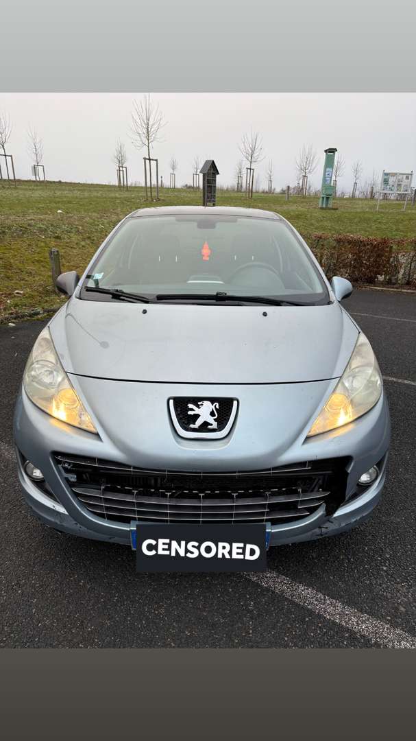 Peugeot 207 Berline en Gris occasion à Amiens pour € 3 100