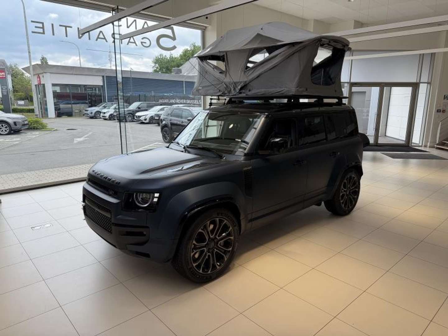 Land Rover Defender SUV/4x4/Pick-up in Blauw demo in Waterloo voor € ...