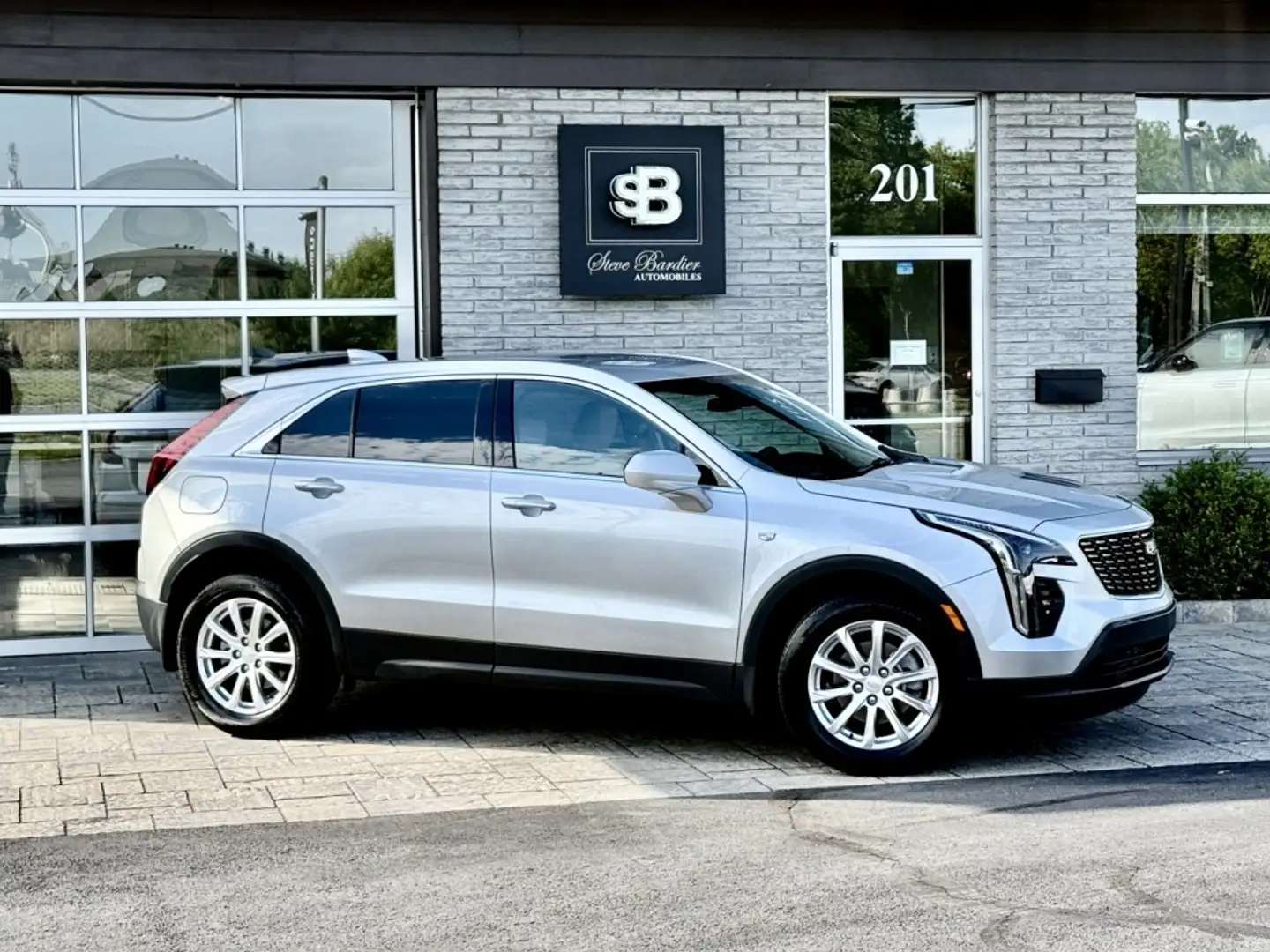 2022 Cadillac XT4 | $ 32,000 | 12,488 km | Gasoline SUV for sale by ...