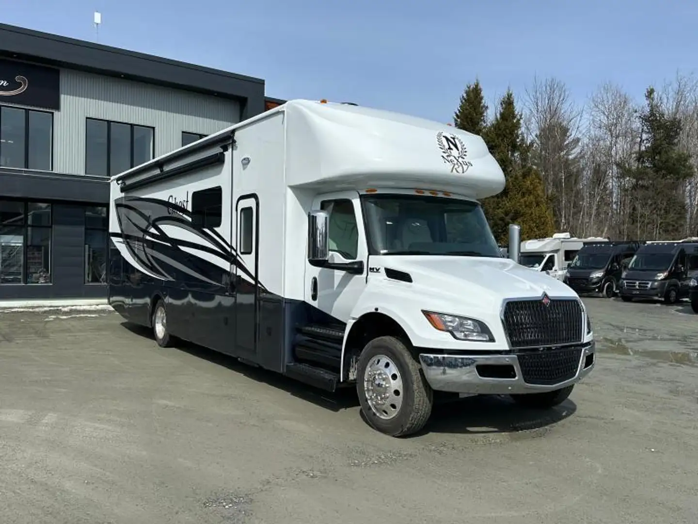 2026 Nexus RV GHOST 38DS | $ 359,900 | 2,694 km Class C Motorhome for ...