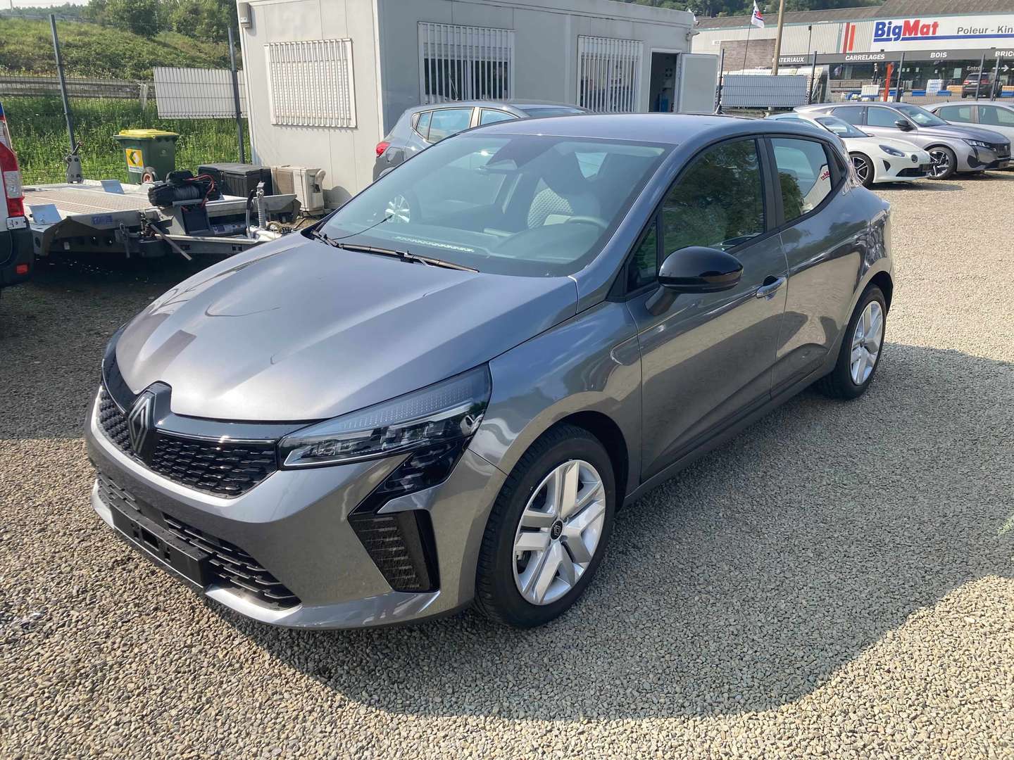 Renault Clio Berline en Gris pré-enregistrement à Amay pour € 19 990