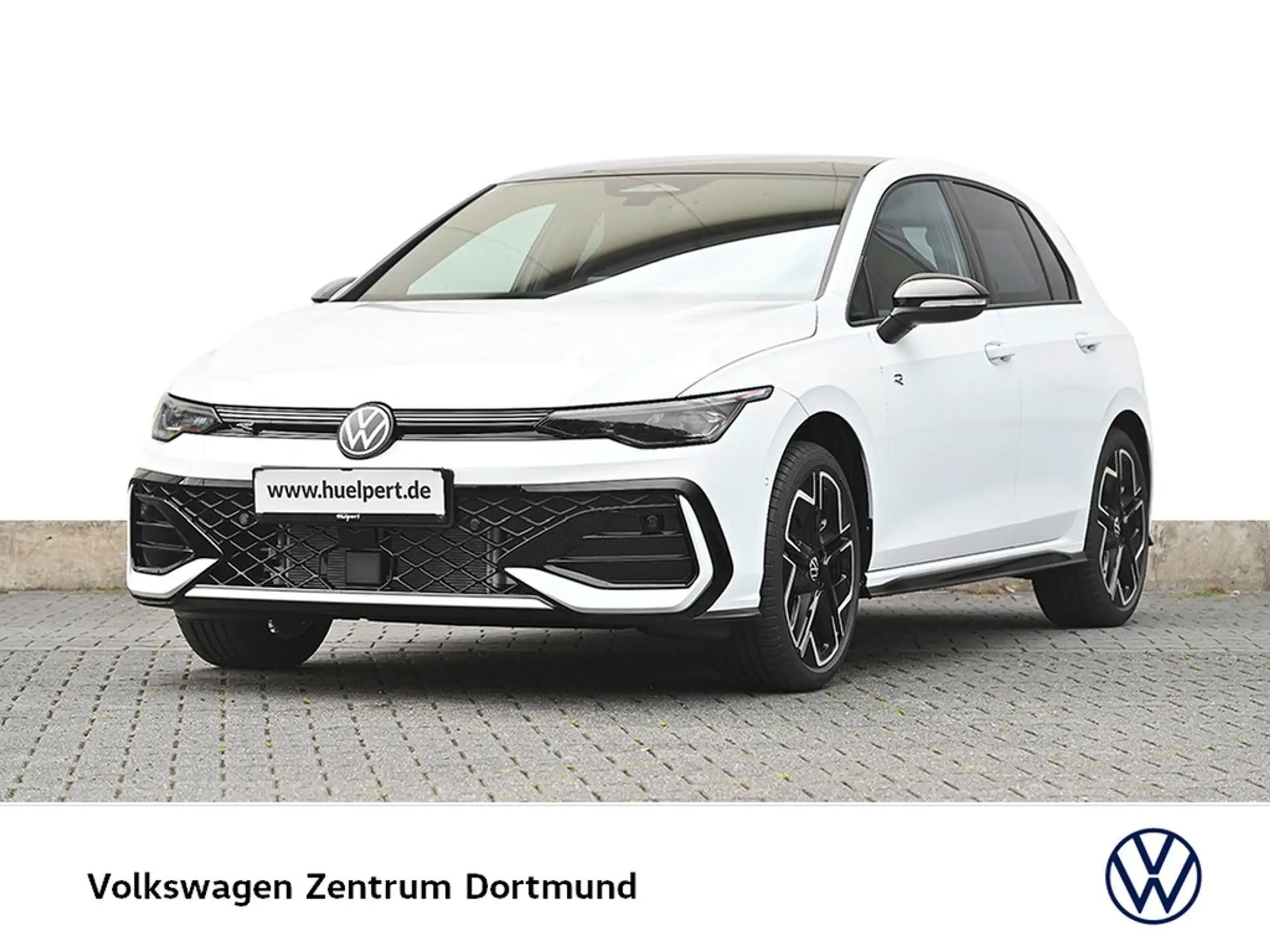 Volkswagen Golf 1.5 R LINE DSG BLACKSTYLE PANO MATRIXLED, 2025, Benzină ...