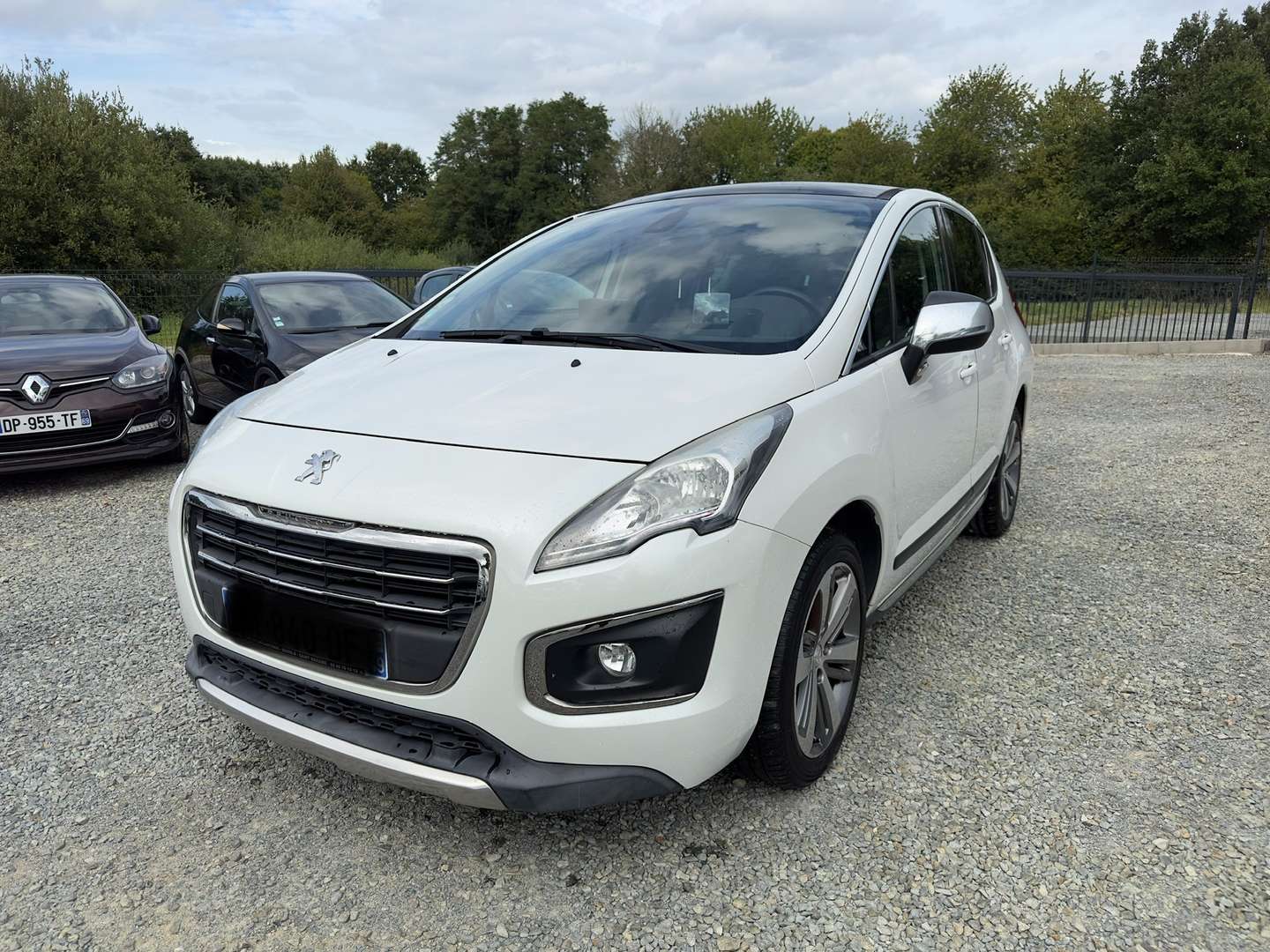 Peugeot 3008 Monospace en Blanc occasion à Saint-Armel pour € 11 500,-