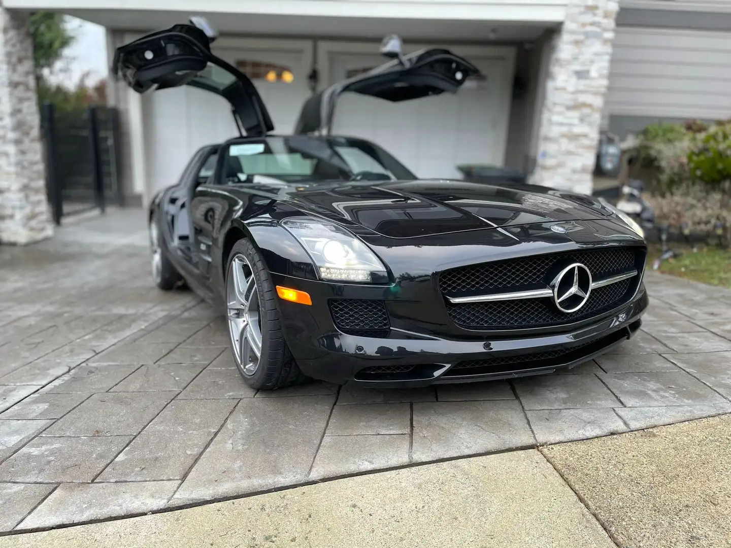 2011 Mercedes-Benz SLS | $ 330,000 | 38,000 km | Gasoline Coupe for ...