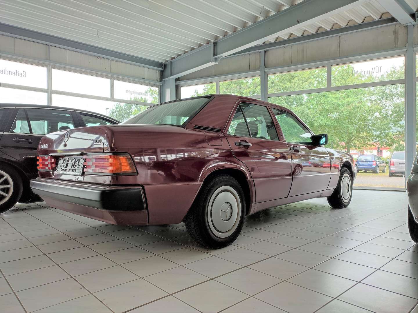 Mercedes-Benz 190 Limousine in Rot oldtimer in Boffzen für € 4.950