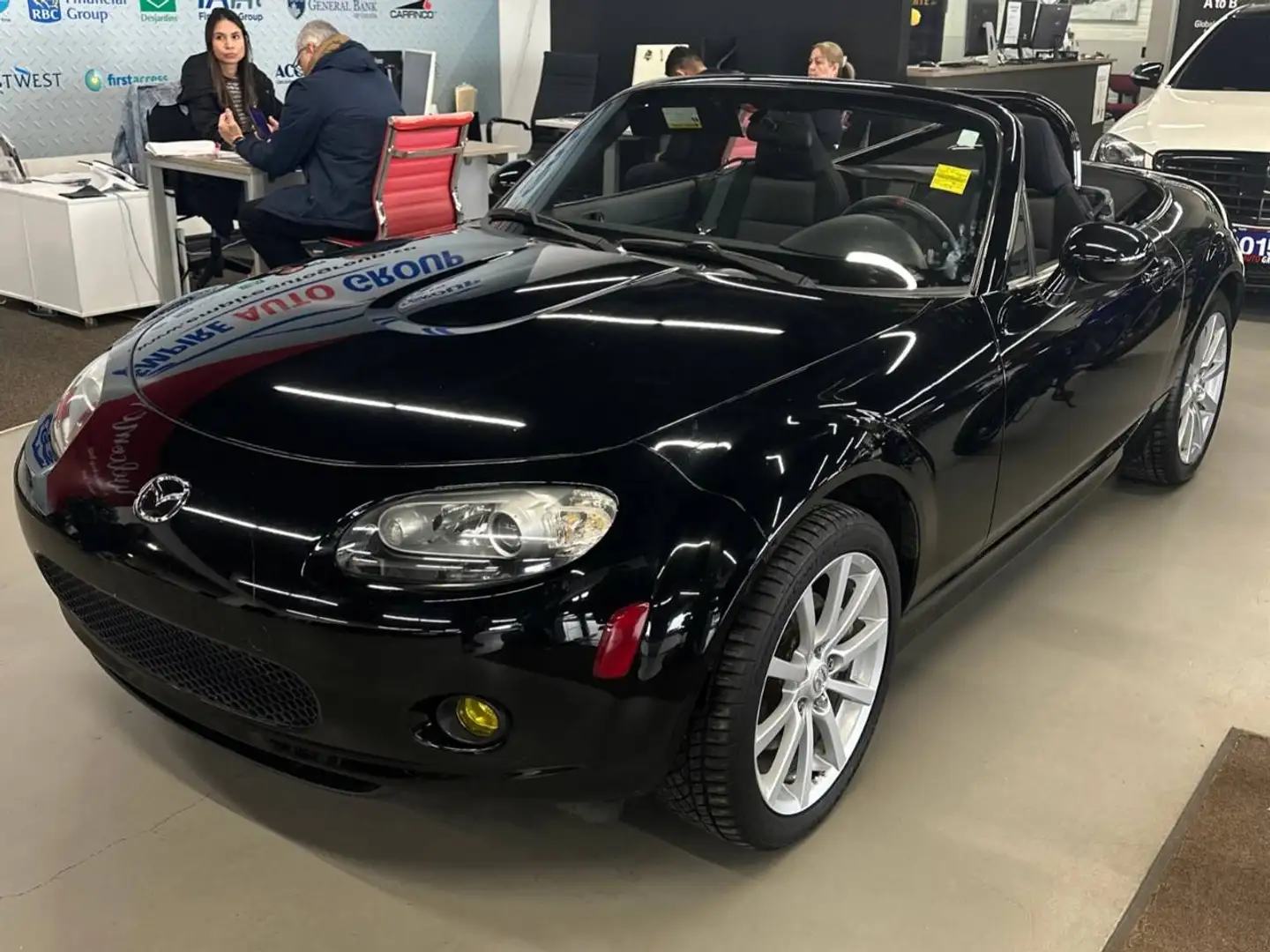 2007 Mazda MX-5 Miata | $ 21,999 | 47,618 km | Gasoline Convertible for ...